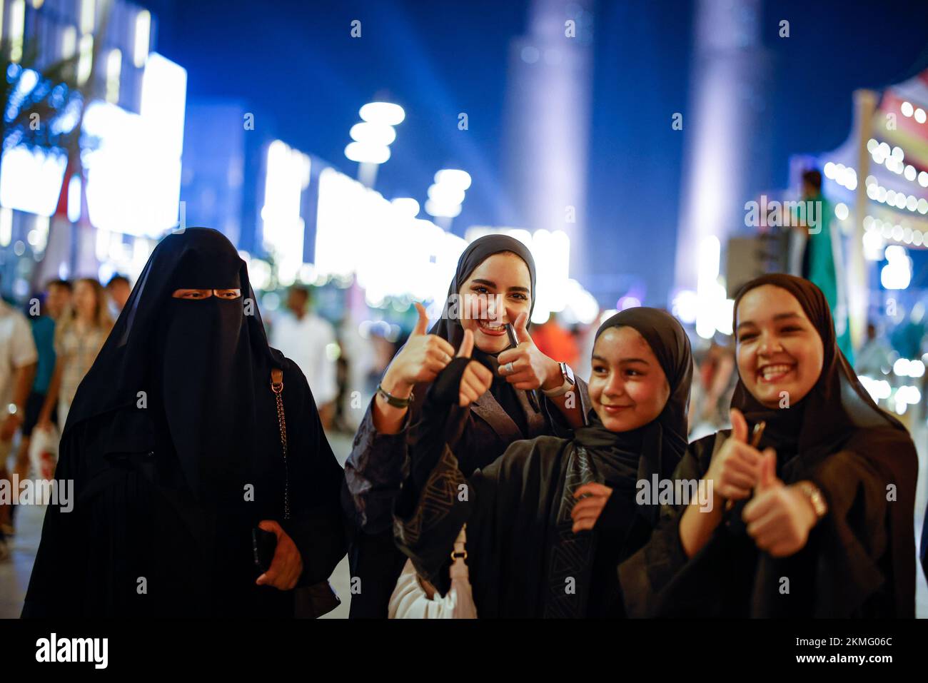 Doha, Catar. 26th Nov, 2022. Qatari women during FIFA World Cup Qatar ...