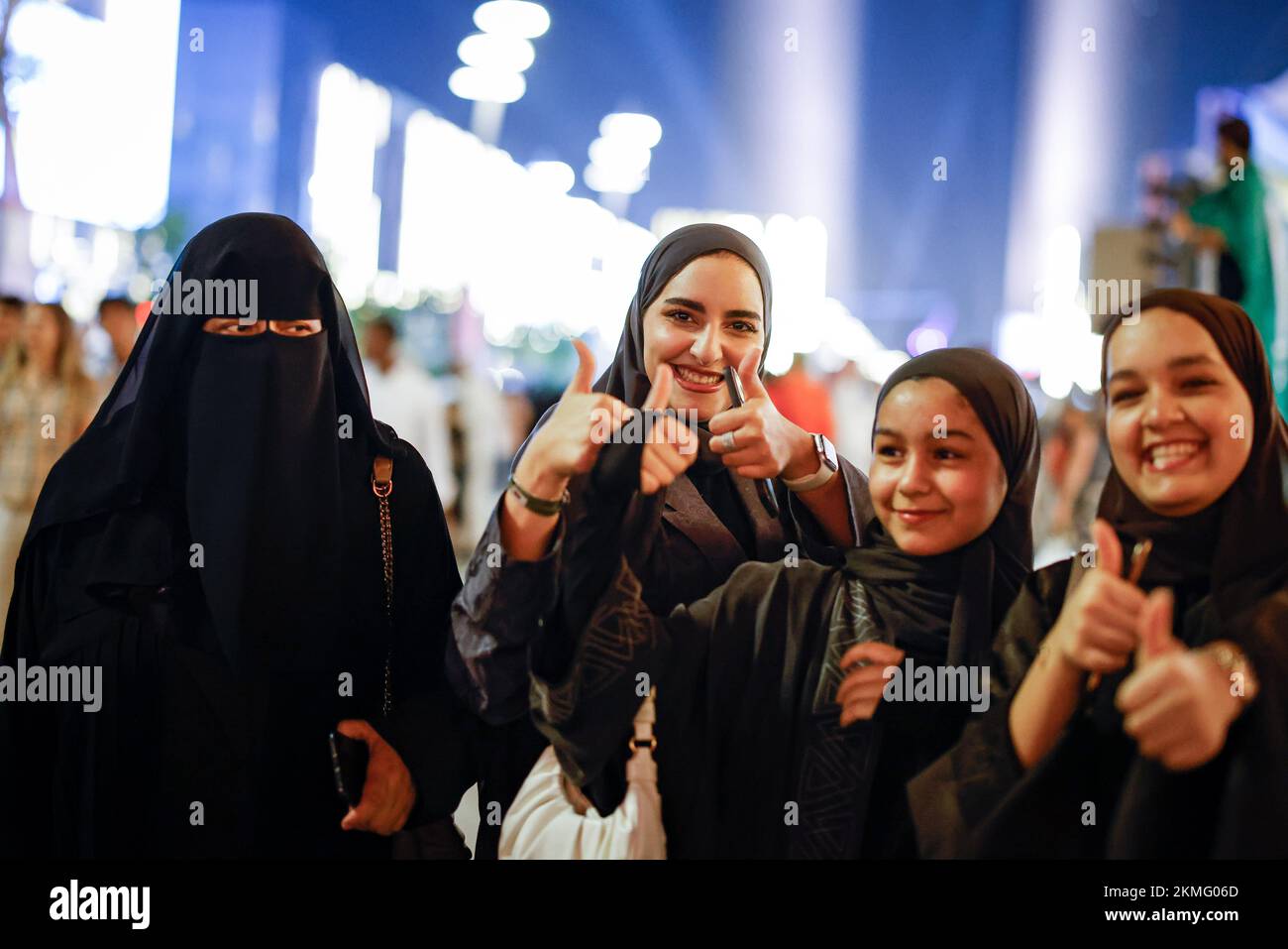 Doha, Catar. 26th Nov, 2022. Qatari women during FIFA World Cup Qatar ...