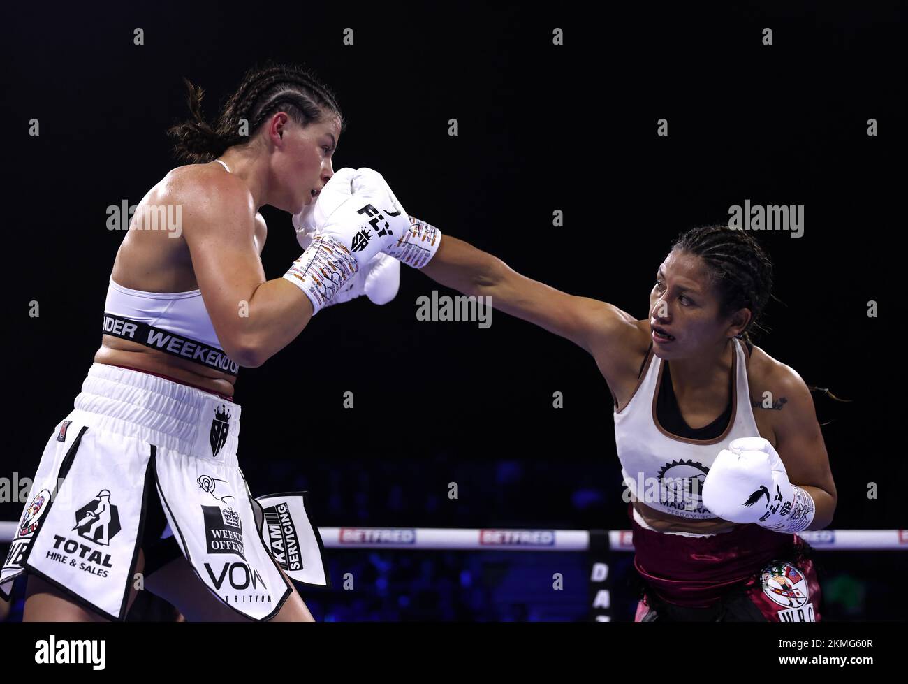 Anahi Ester Sanchez (left) and Sandy Ryan in the WBC International Super Light weight bout at ...