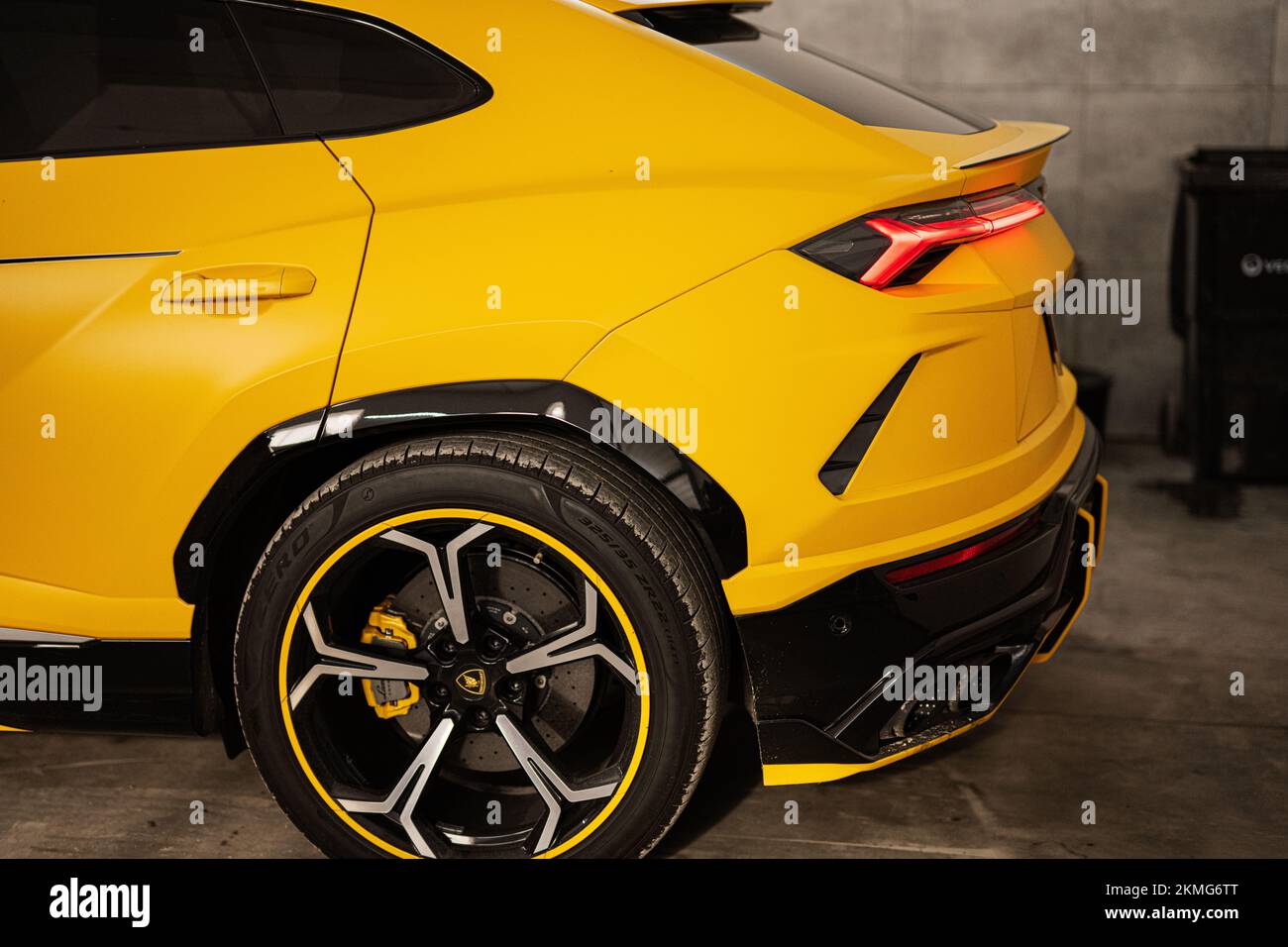 Lamborghini urus off road hi-res stock photography and images - Alamy