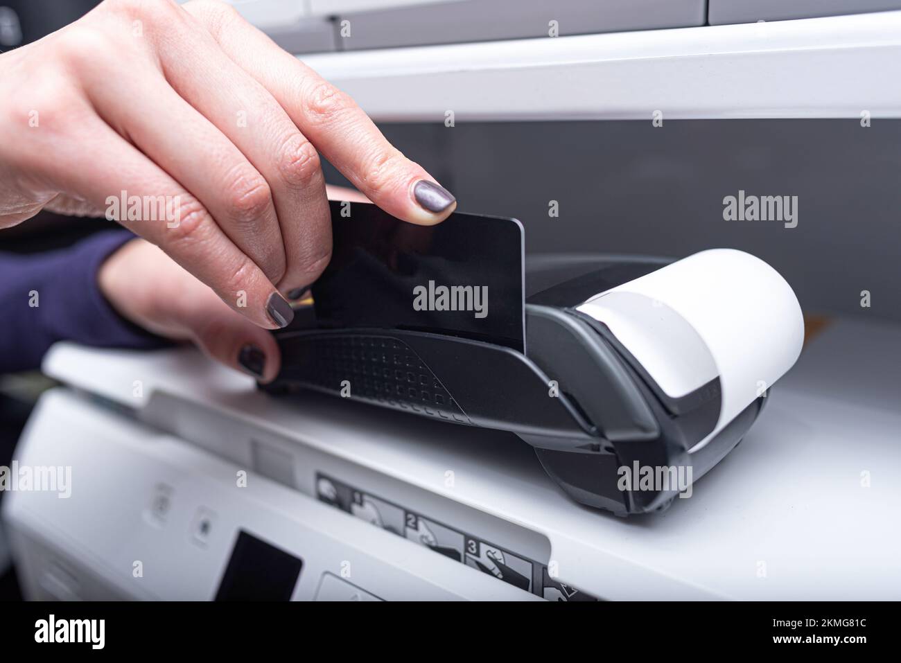 Debit card bank client hi-res stock photography and images - Alamy