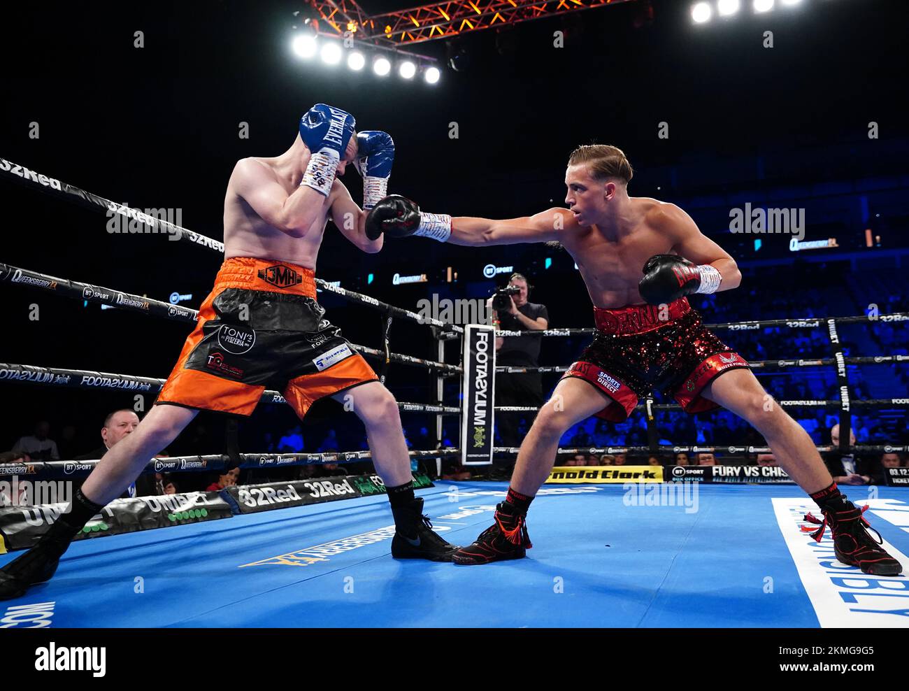 Joe Ham (left) and Dennis McCann iin the super bantam weight bout at ...