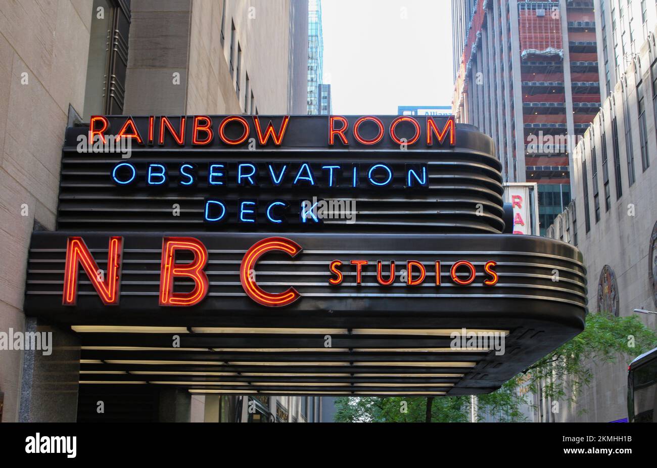 Rockefeller Centre in midtown Manhattan is also known as New York ...