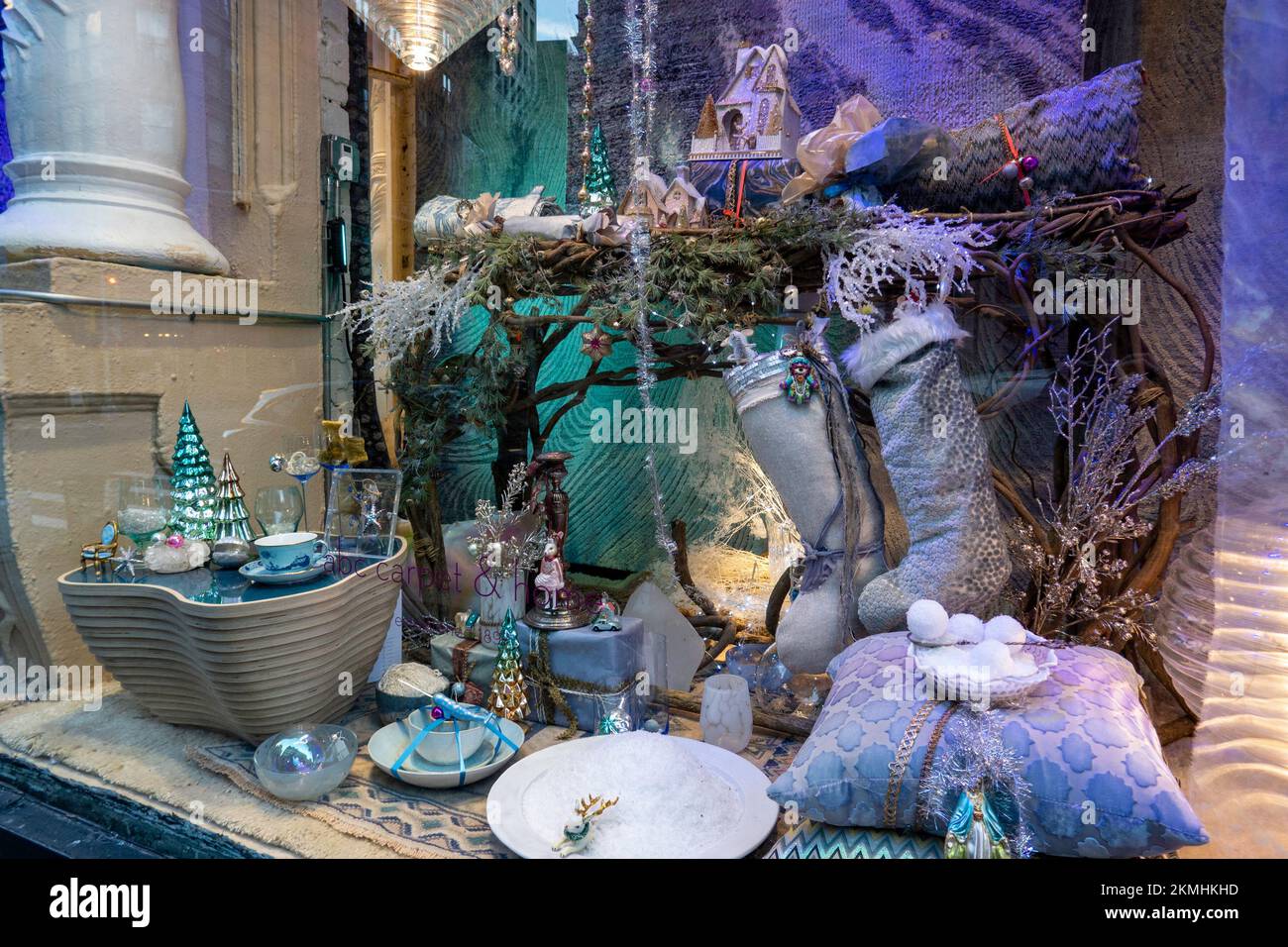 ABC Carpet & Home store has elaborate holiday windows every year, New ...