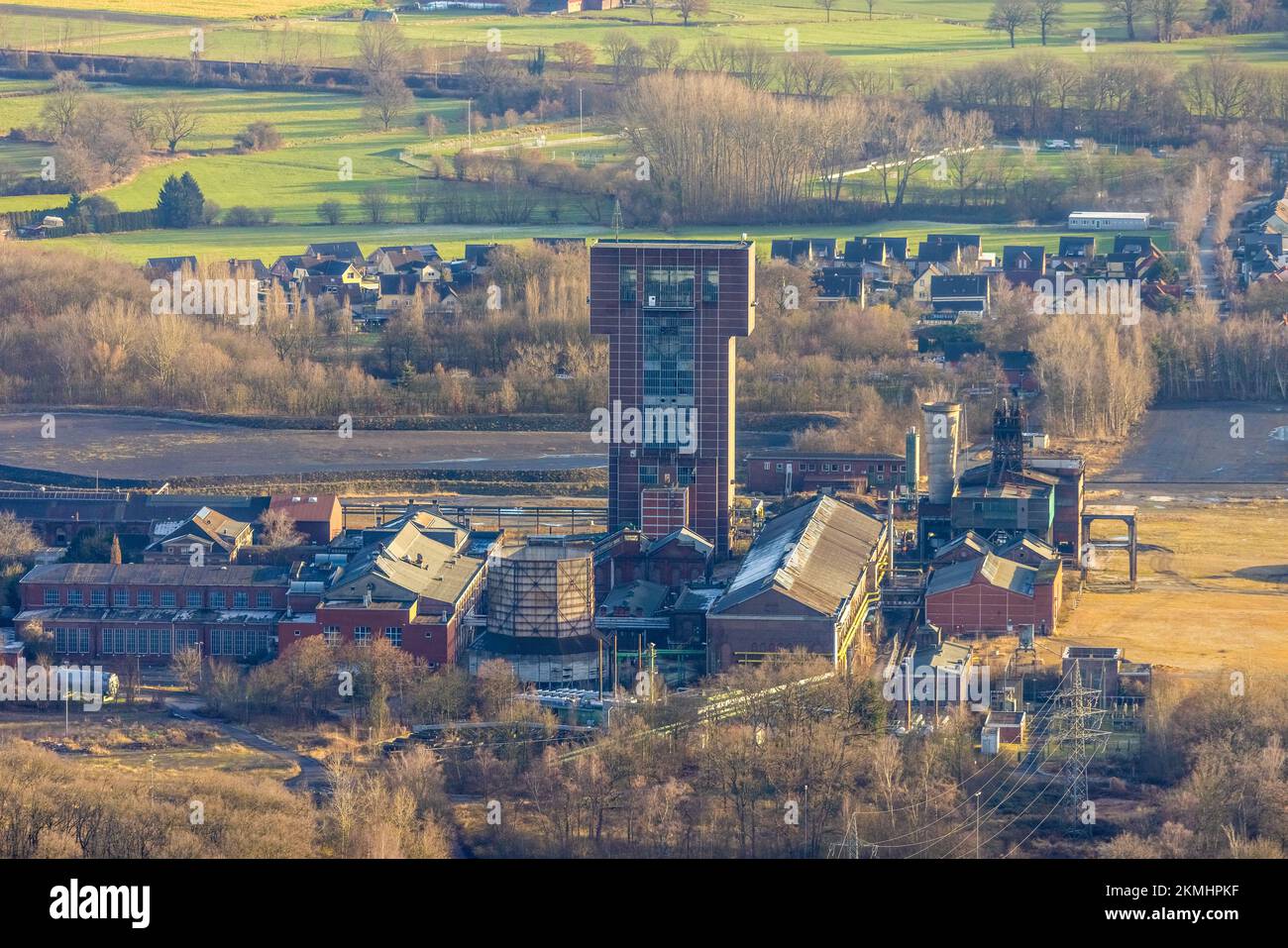 Aerial view, hammerhead tower at the former Ost Heinrich Robert mine ...