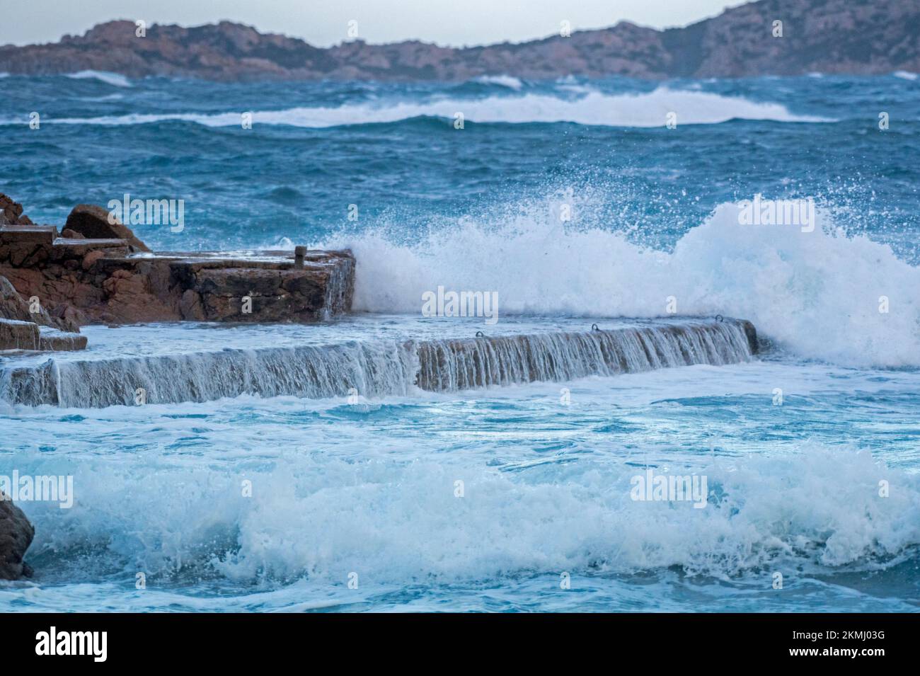 Sardegna, Arcipelago di La Maddalena, mare in tempesta Stock Photo - Alamy