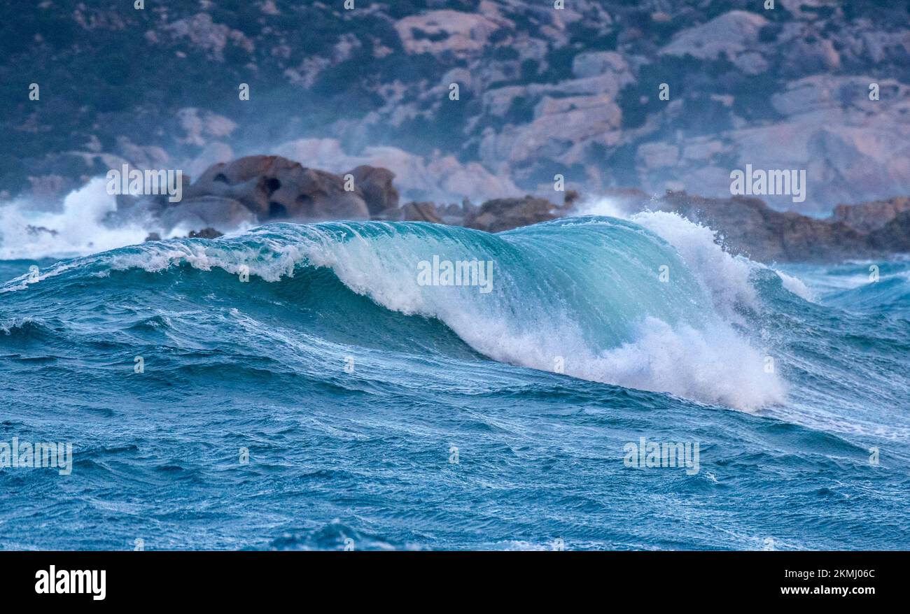 Sardegna, Arcipelago di La Maddalena, mare in tempesta Stock Photo - Alamy