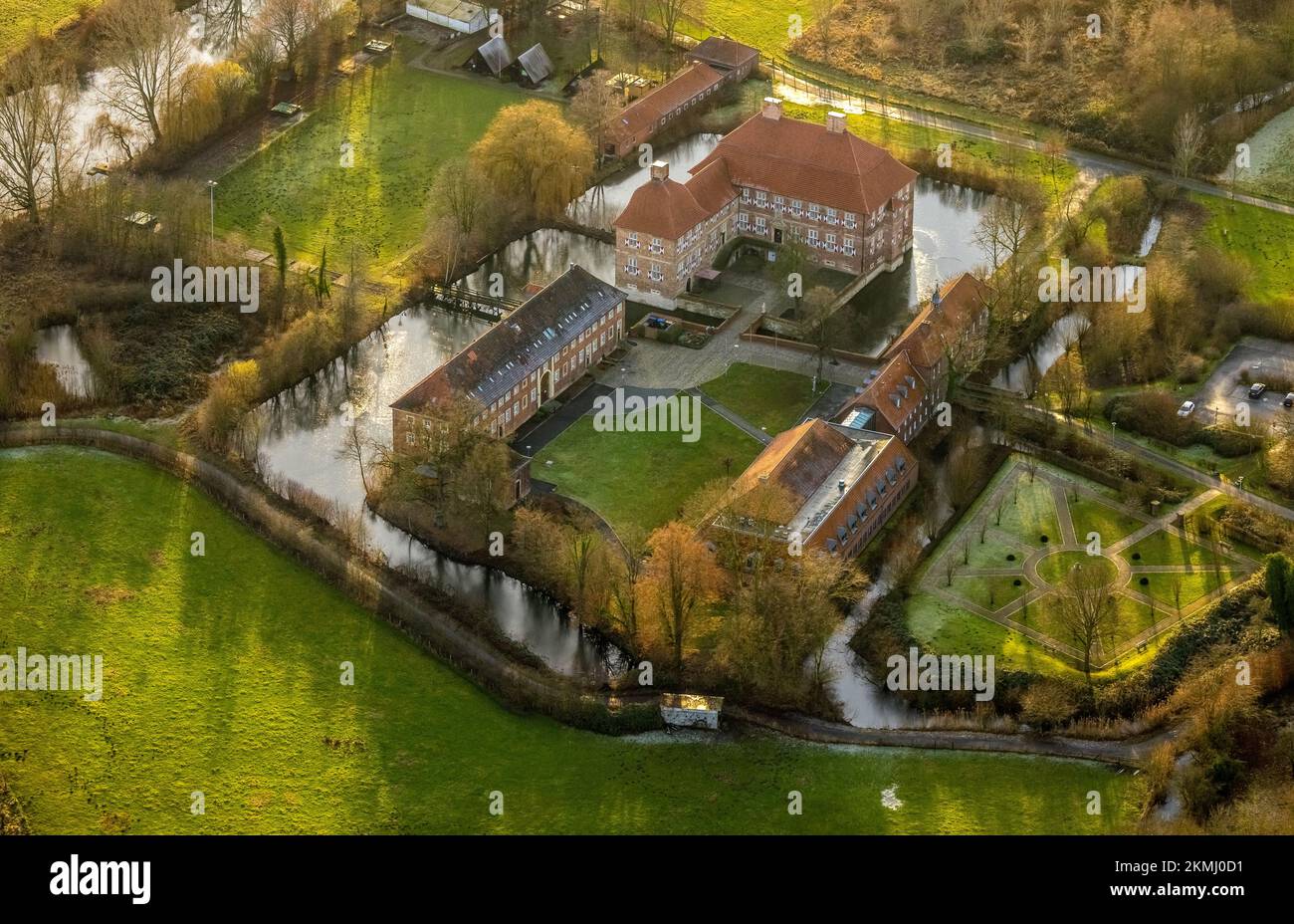 Moated castle oberwerries in heessen district in hamm hi-res stock ...