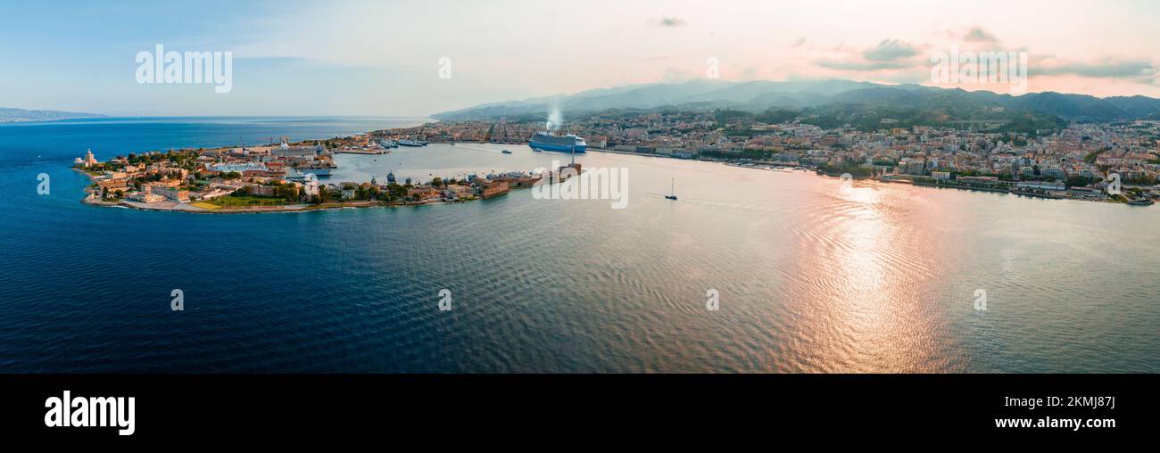 View of the Messina's port with the gold Madonna della Lettera statue ...