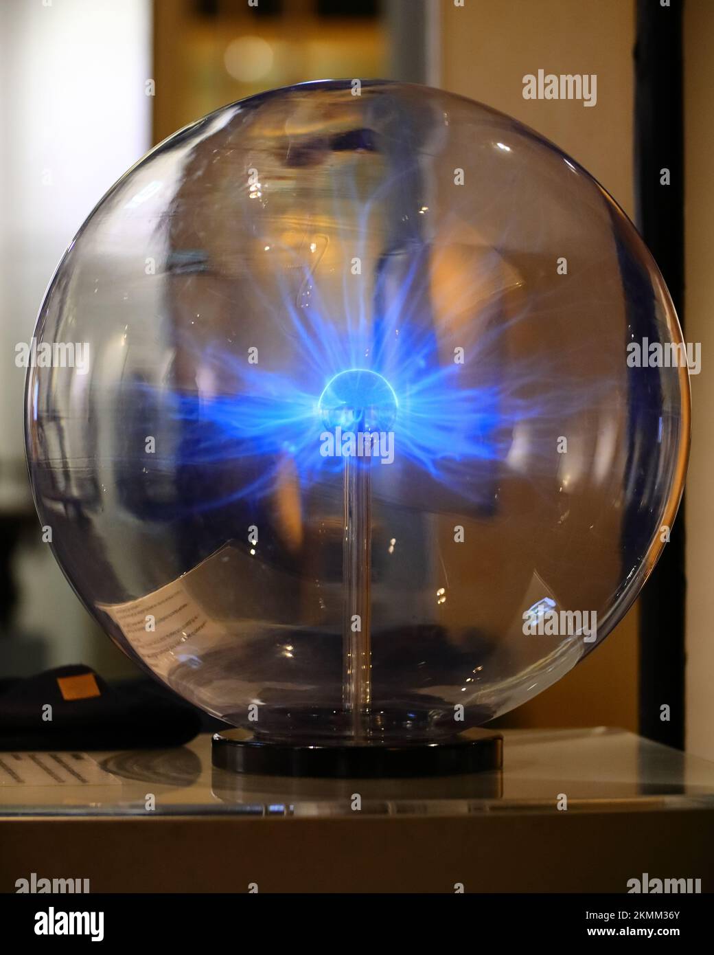 Plasma experimentation hi-res stock photography and images - Alamy