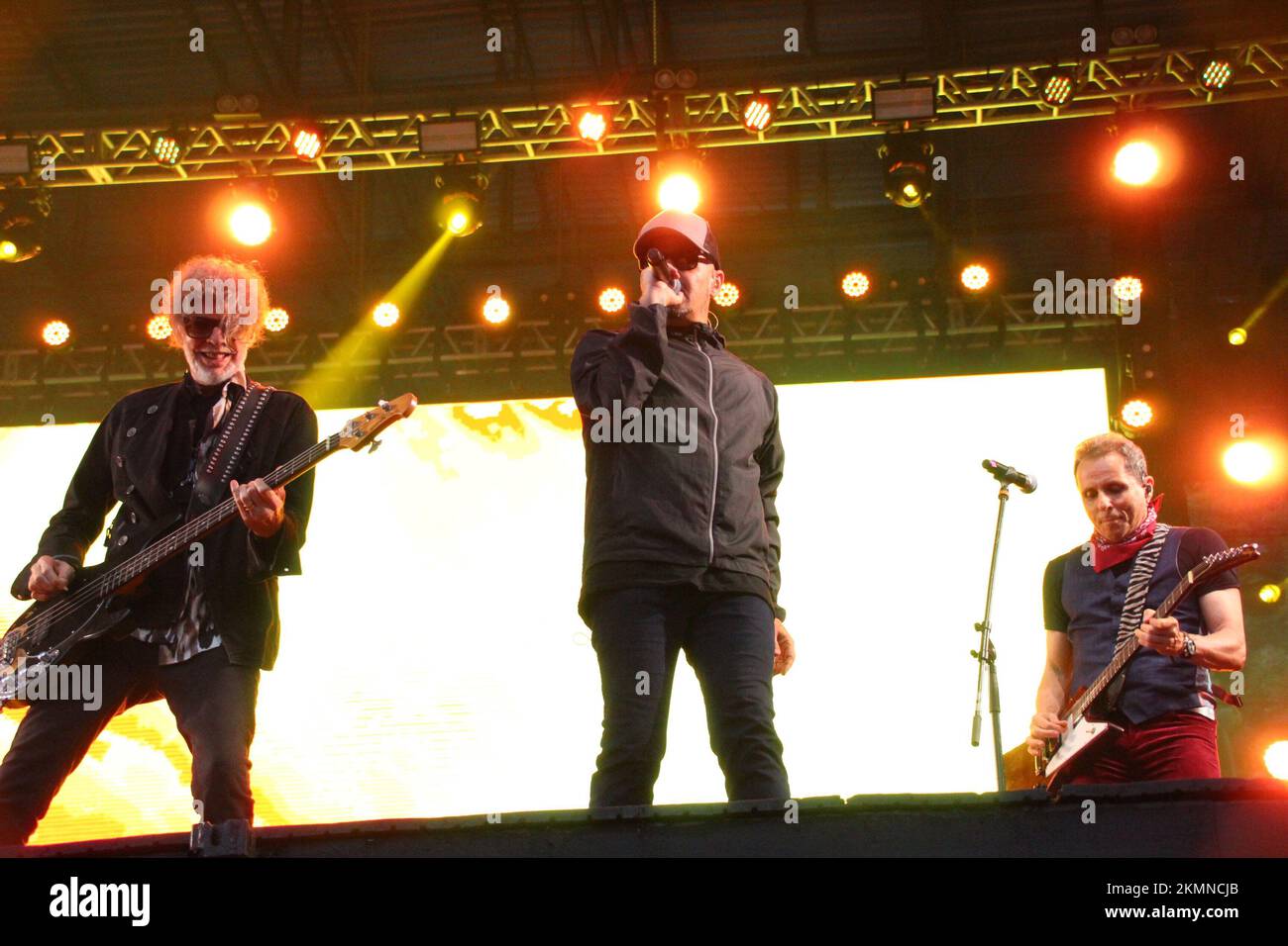 Curitiba, Parana, Brasil. 26th Nov, 2022. (INT) Band Titas performs at ...