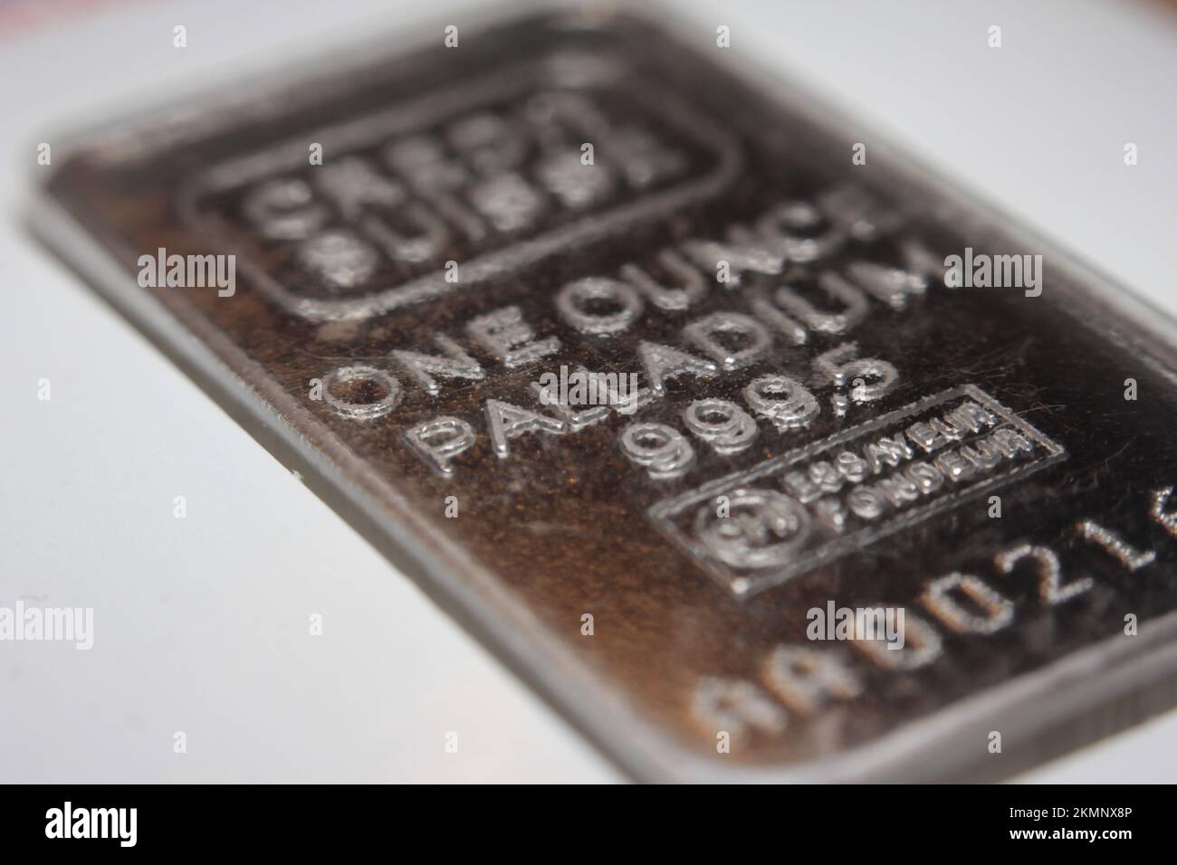 Macro image of a one ounce Palladium bar Stock Photo - Alamy