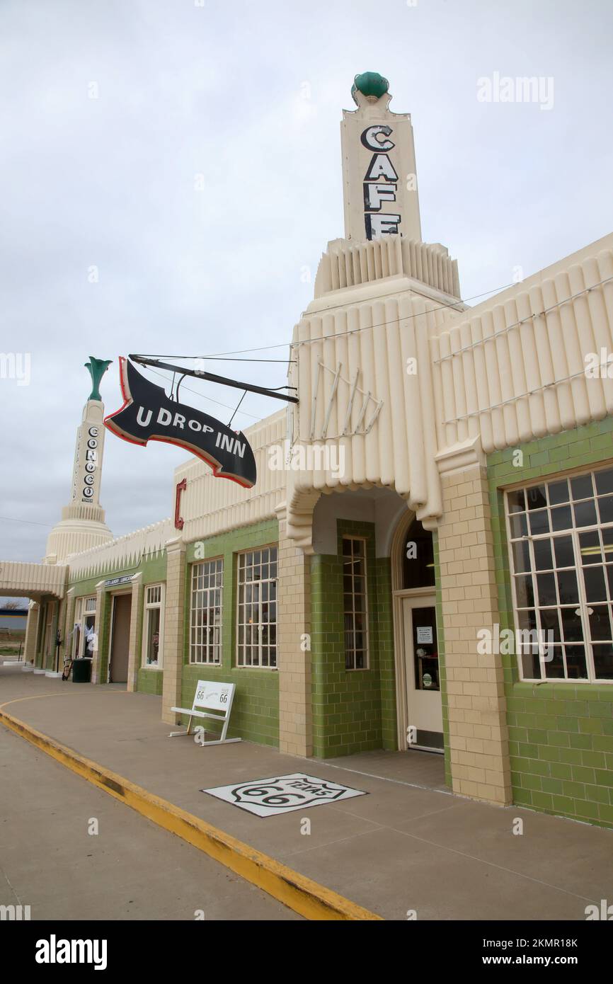 Tower Station & U-drop Inn on Historic Route 66, Shamrock, Texas Stock ...