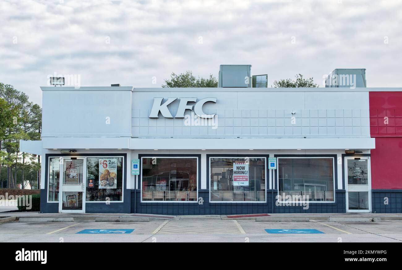 Houston, Texas USA 11-11-2022: KFC storefront exterior in Houston, TX ...