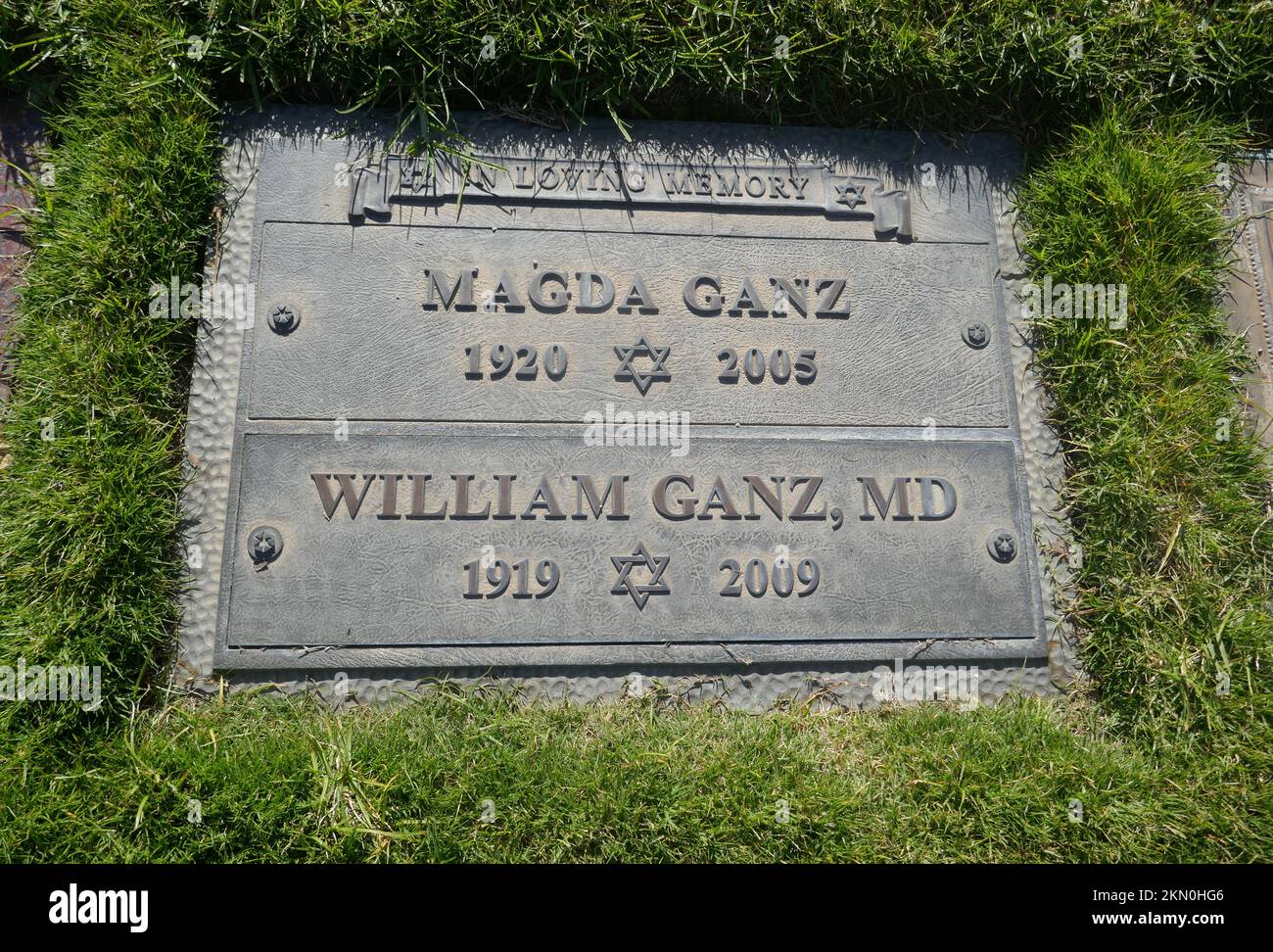 Los Angeles, California, USA 25th November 2022 William Ganz MD Grave ...