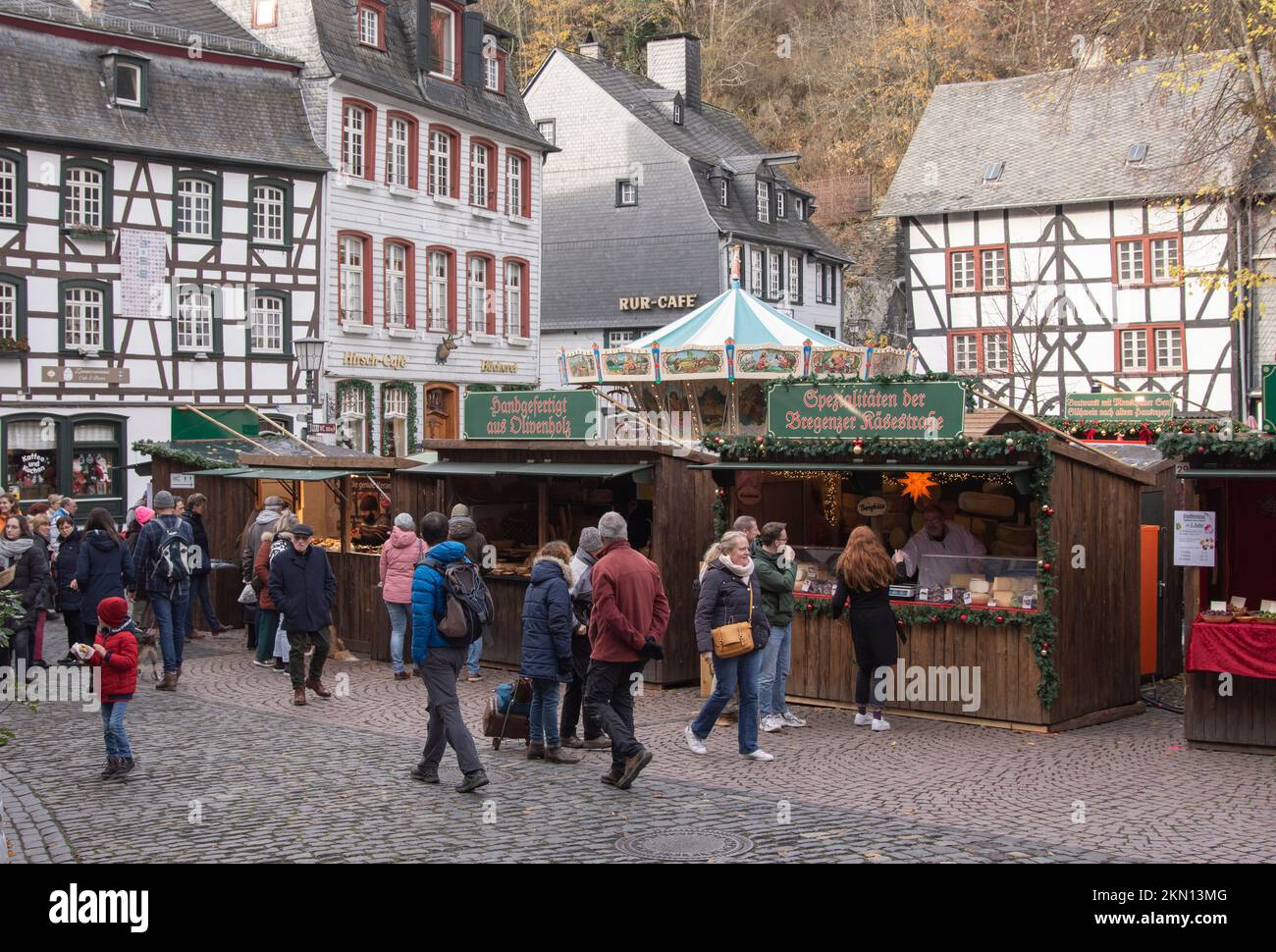 Monschau November 2022: The Monschau Christmas market traditionally ...