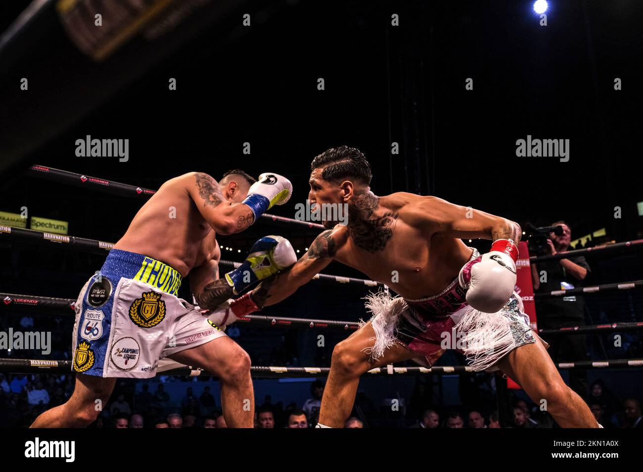 Carson, CA, USA. 26th Nov, 2022. Fernando Vargas Jr. of Oxnard, CA (7-0 7 KOs Pink Shorts) in ...