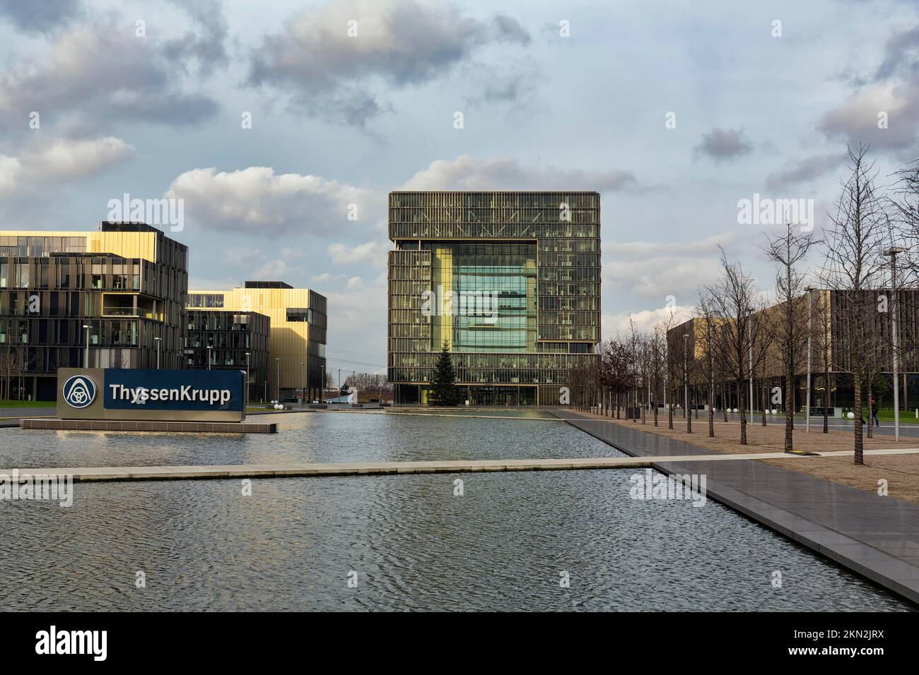 Quadrilateral houses hi-res stock photography and images - Alamy