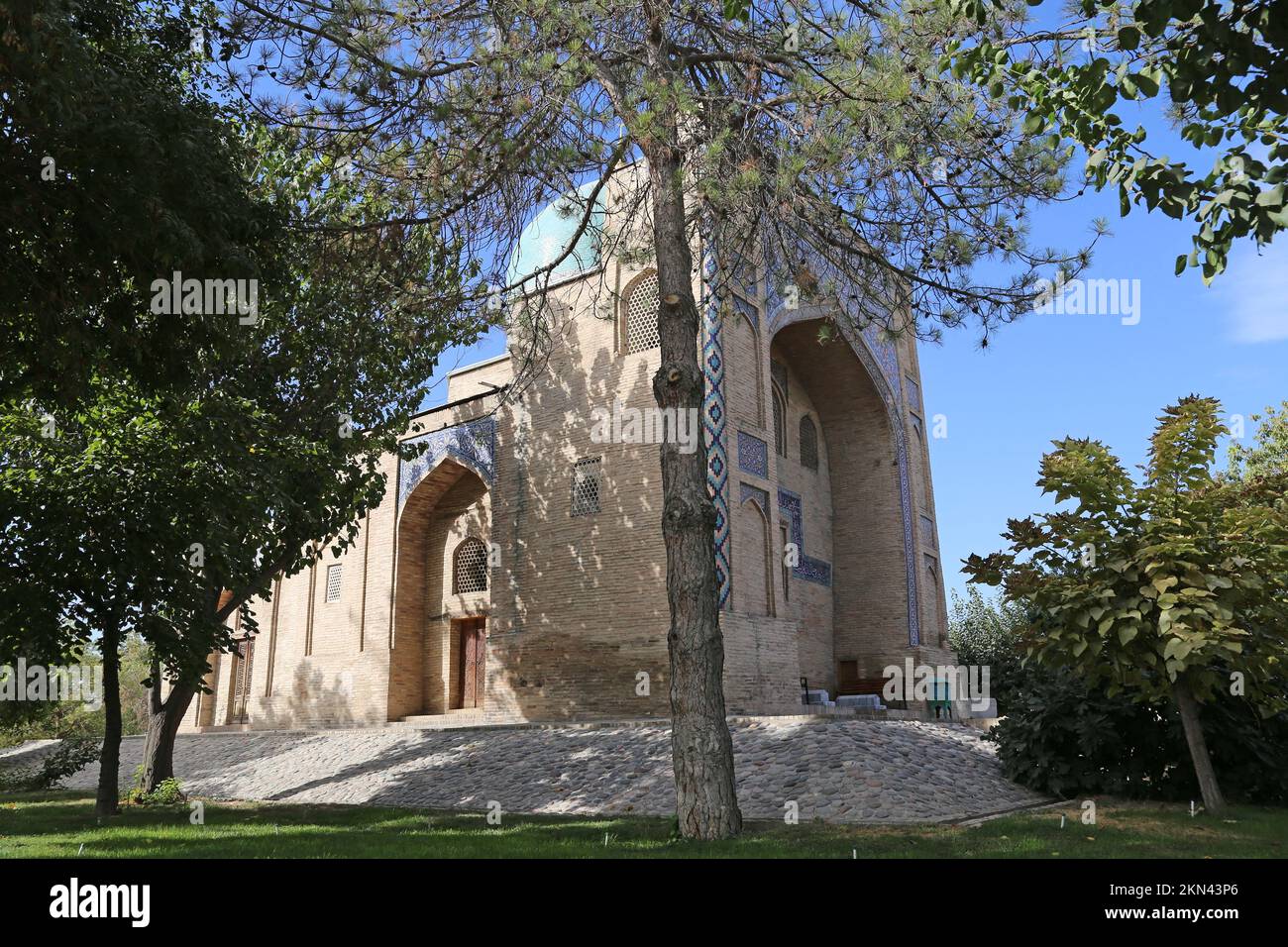 Kaffal Shashi Mausoleum, Hazrat Imam Square, Old City, Tashkent ...