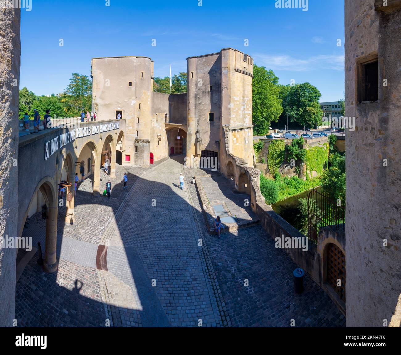Metz: city gate Germans' Gate (Porte des Allemands) of city wall in ...