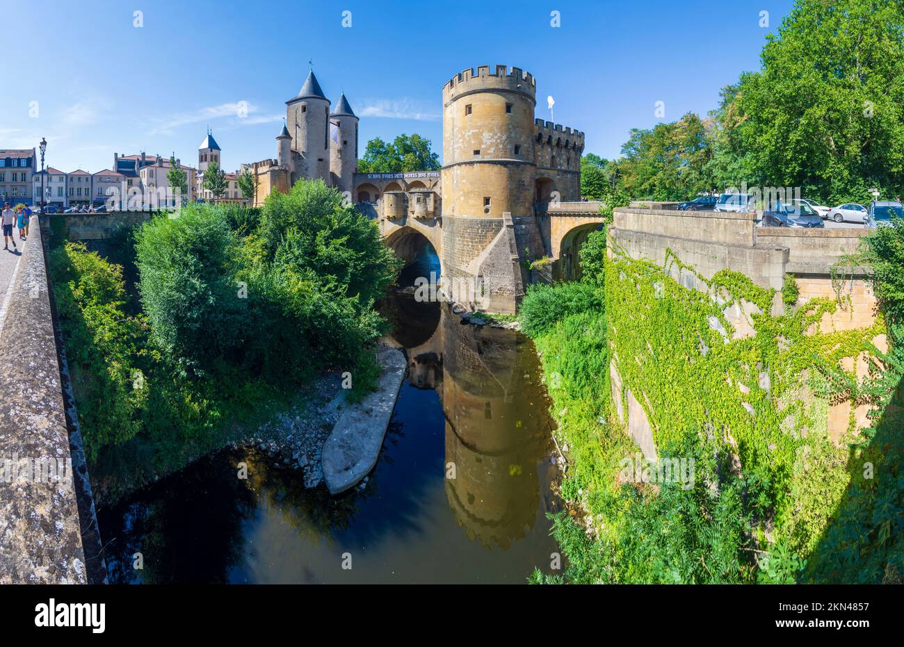 Metz: city gate Germans' Gate (Porte des Allemands) of city wall in ...