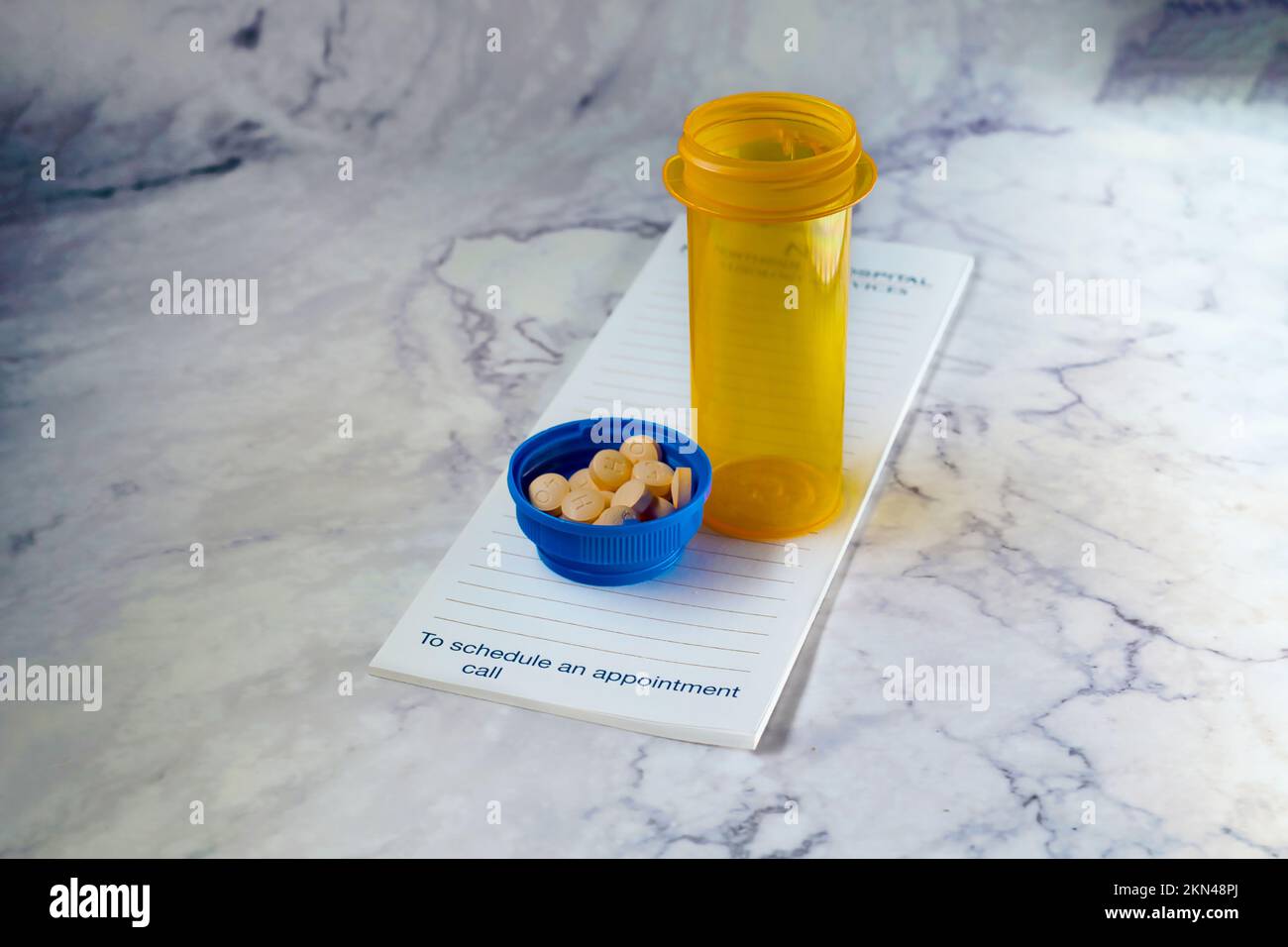 Pill bottle label hi-res stock photography and images - Alamy
