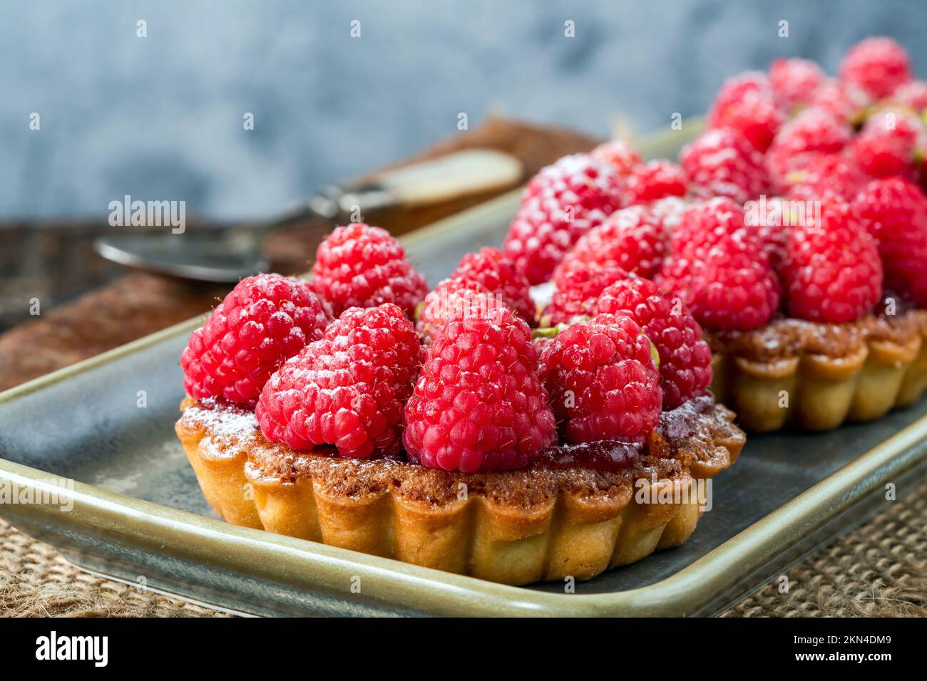 Pistachio tartlet hi-res stock photography and images - Alamy
