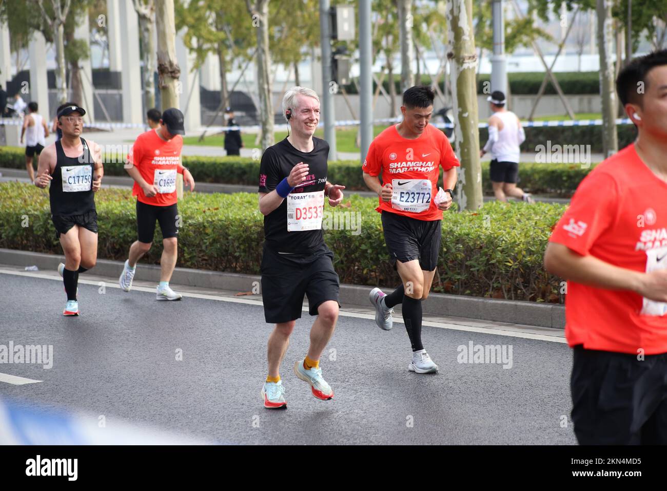 SHANGHAI, CHINA - NOVEMBER 27, 2022 - Runners take part in the 2022 ...
