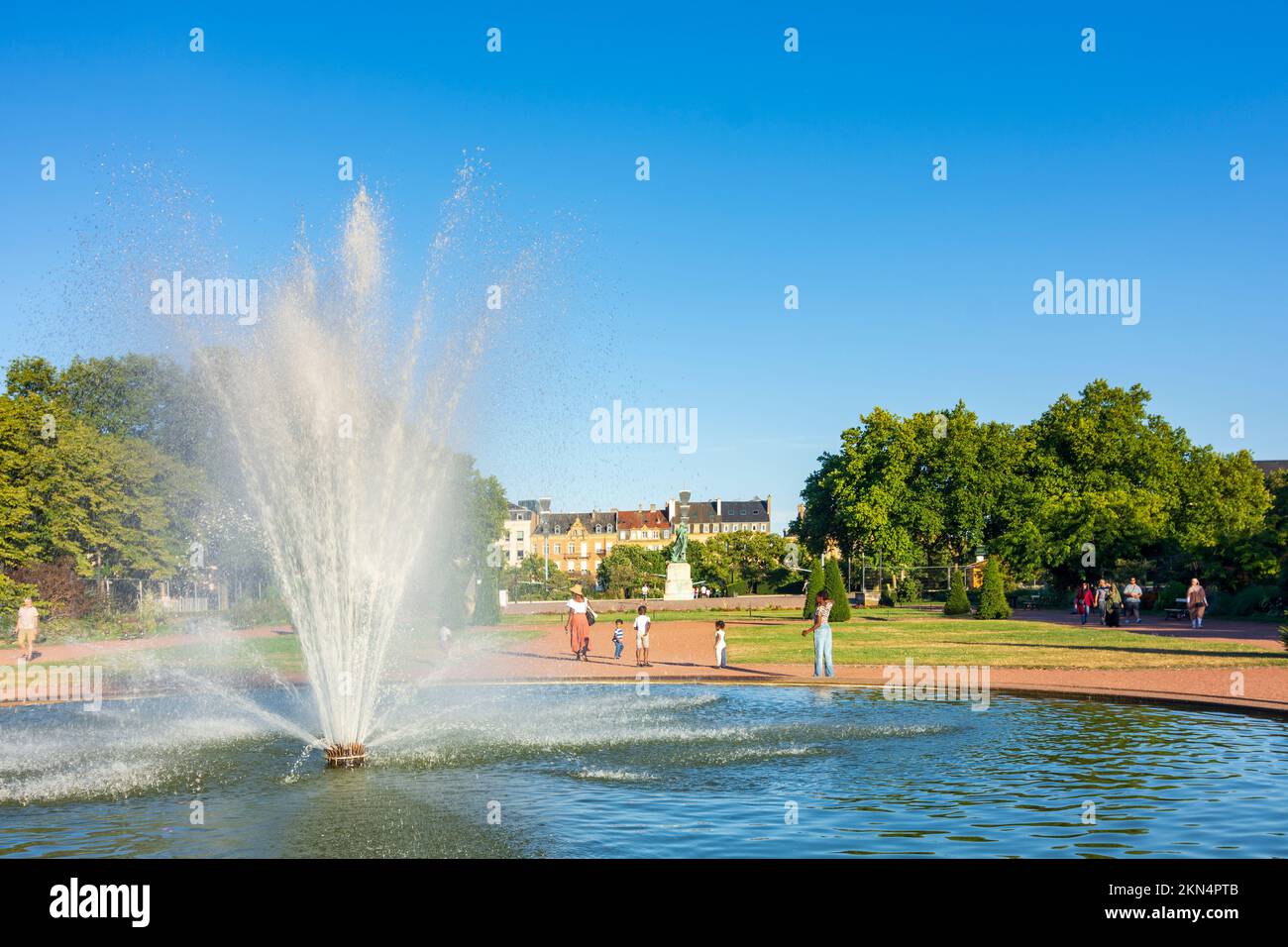 Metz: park Jardin de l'esplanade in Lorraine (Lothringen), Moselle ...
