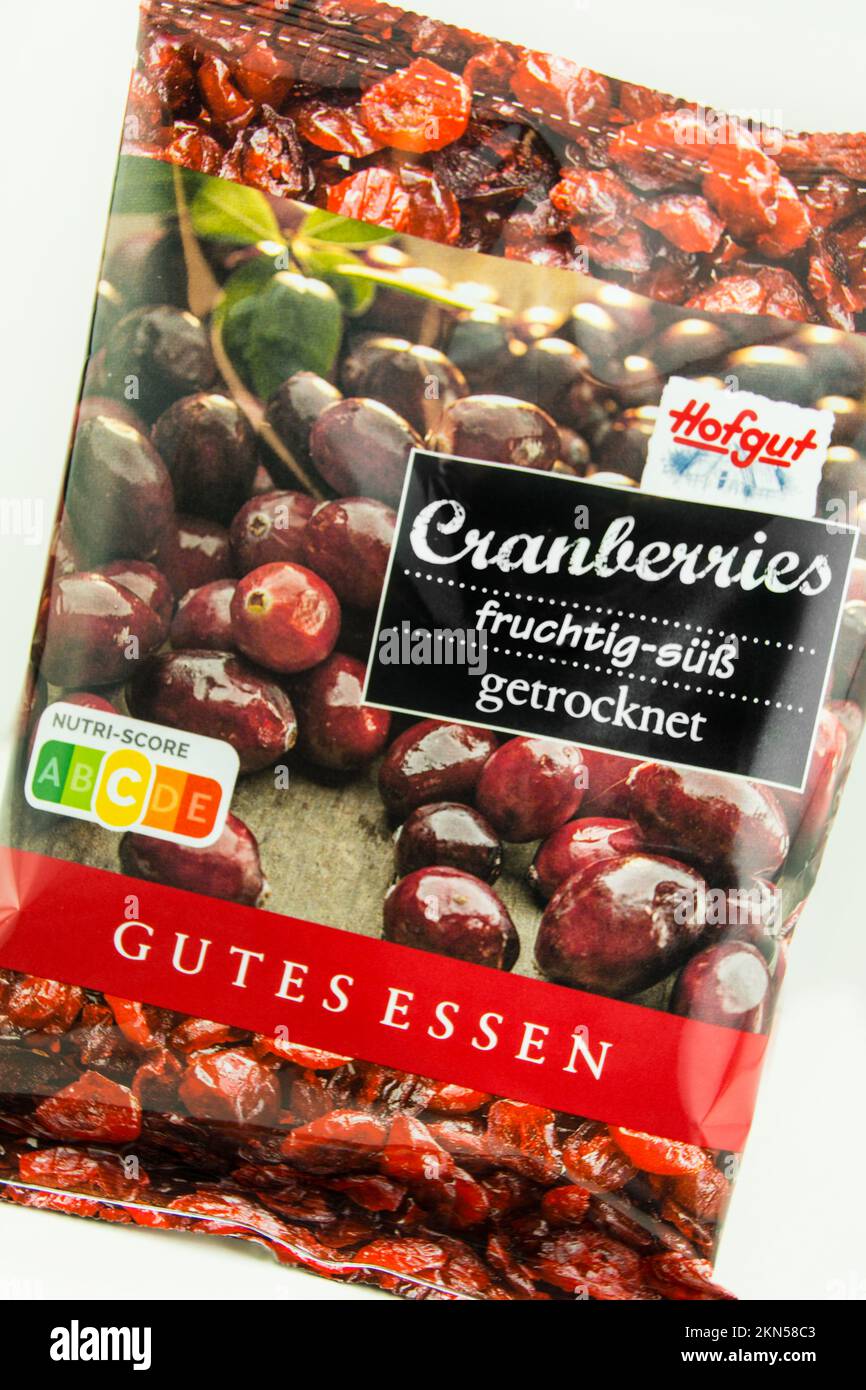 Hamburg, Germany - November 27 2022: Cranberries getrocknet mit ...