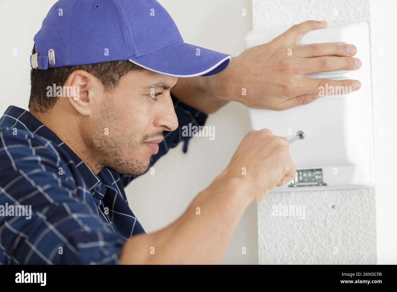 Digital detector wall hi-res stock photography and images - Alamy