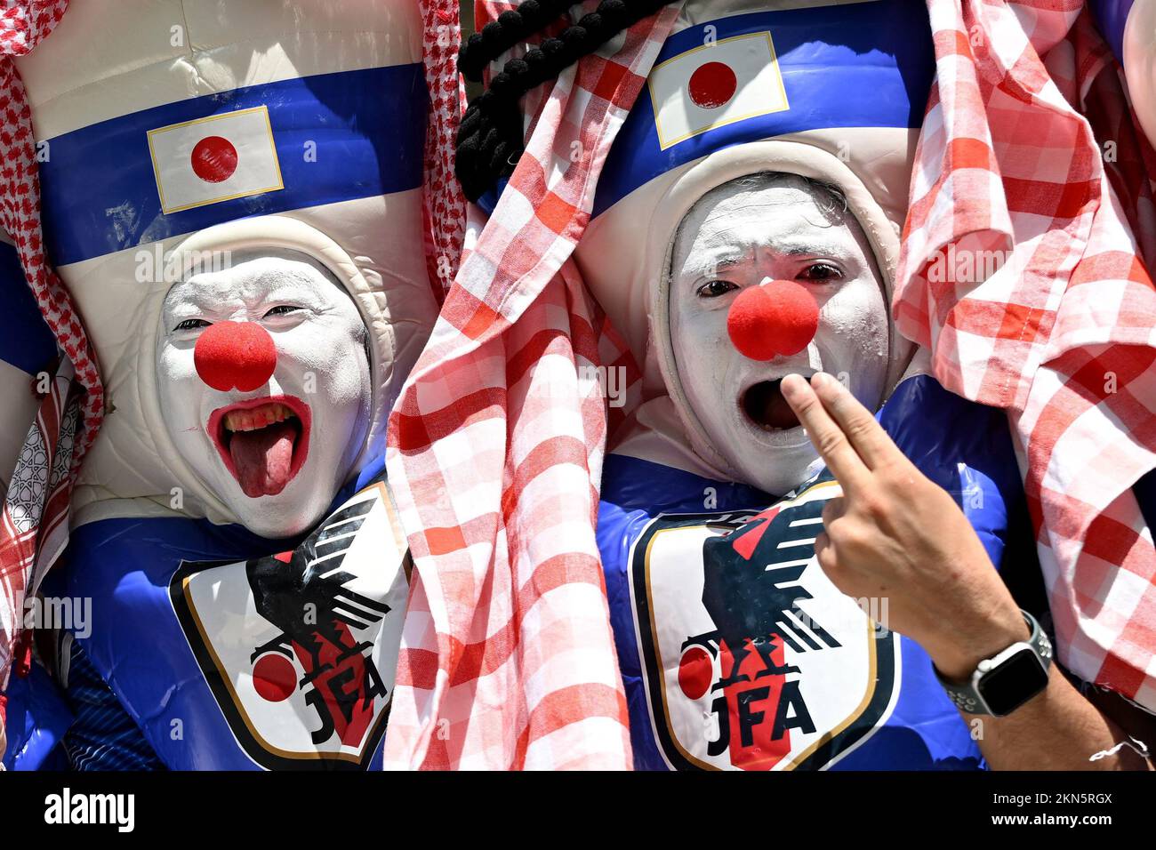 Japanese soccer fans cheer national hi-res stock photography and images ...