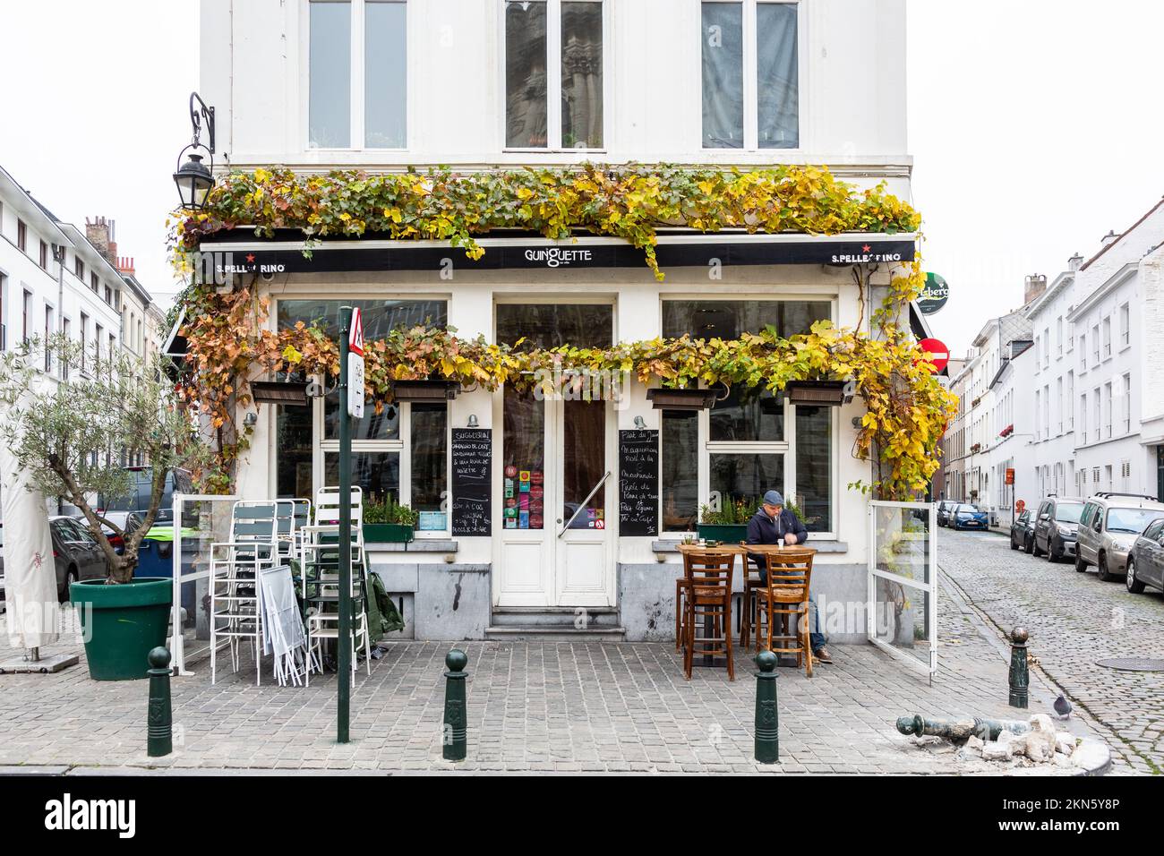 Resto sympa hi-res stock photography and images - Alamy