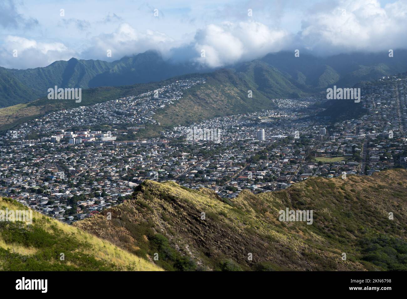 Suburbs of honolulu hi-res stock photography and images - Alamy