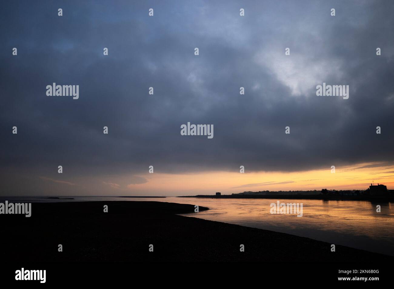 Spring high tide river deben felixstowe ferry suffolk hi-res stock ...