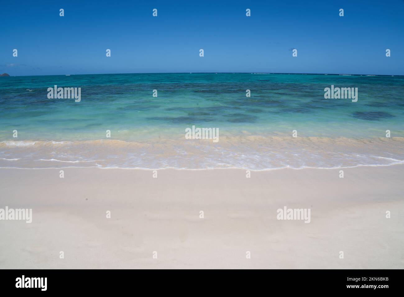 Hawaiian beach during sunny day on Ohau Hawaii USA Stock Photo - Alamy
