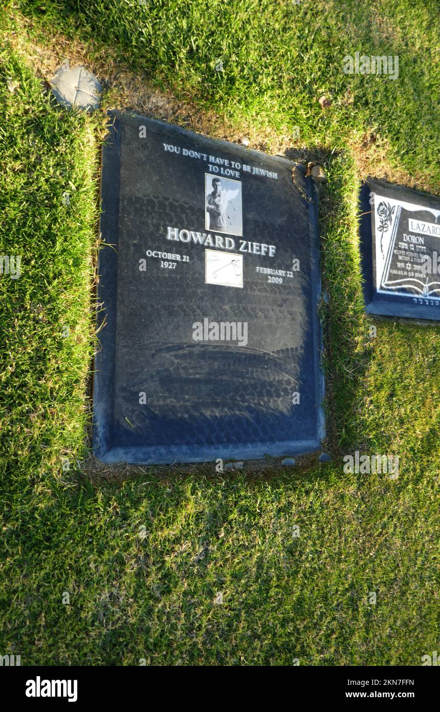 Los Angeles, California, USA 25th November 2022 Director Howard Zieff's ...