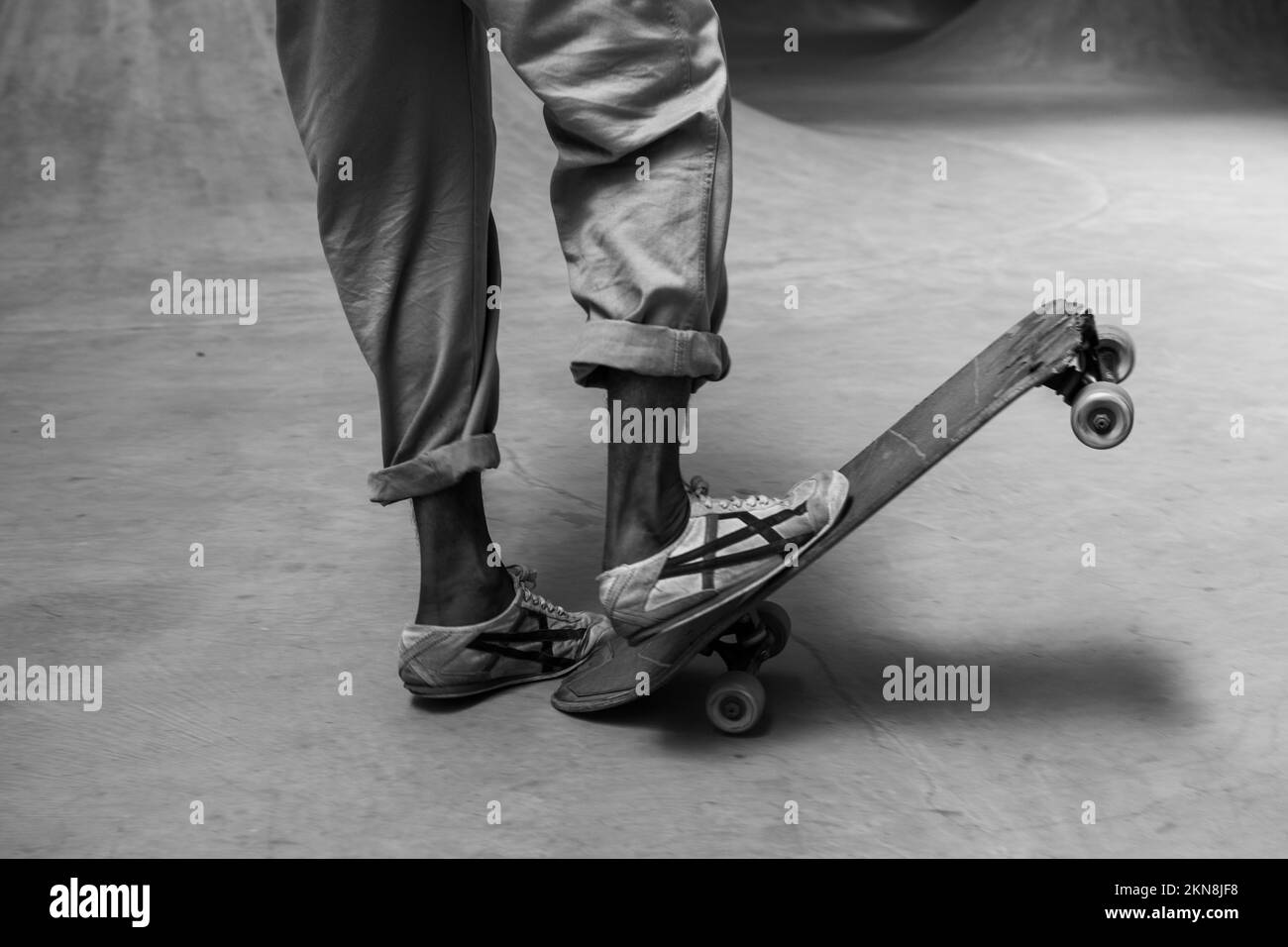 man skating in the skatepark Stock Photo - Alamy