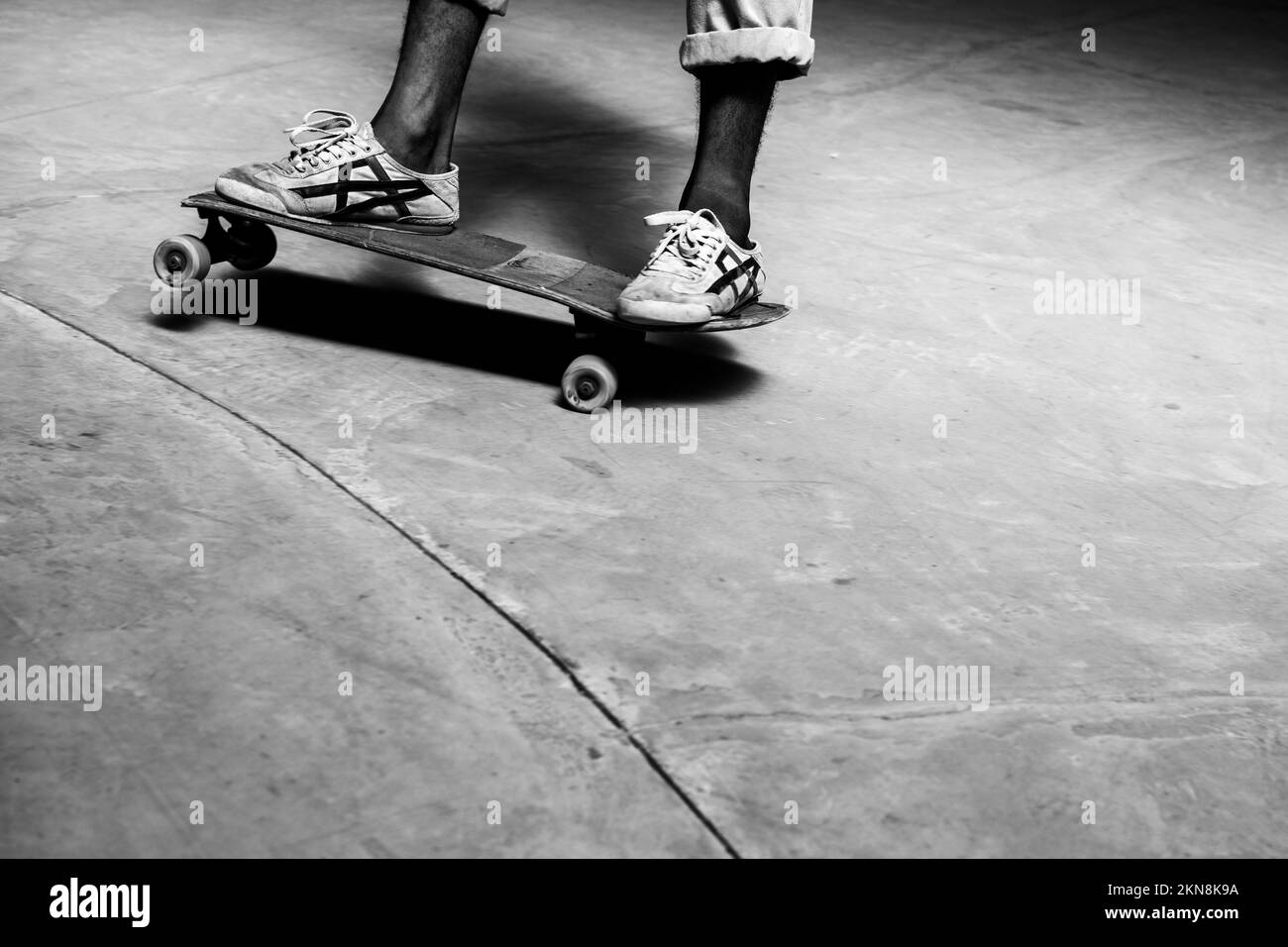 man skating in the skatepark Stock Photo - Alamy