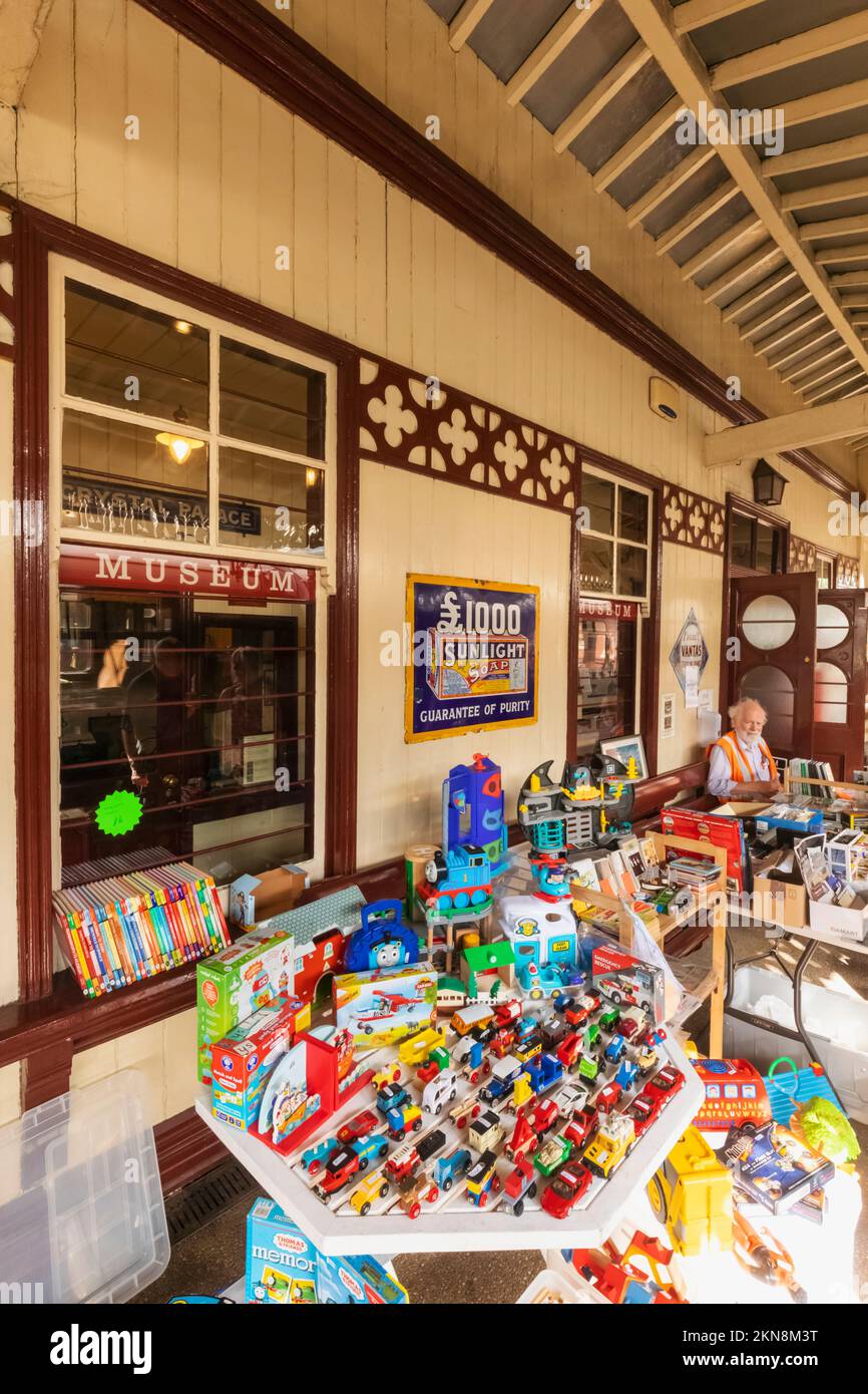 England, Sussex, Bluebell Railway, Sheffield Park Station, Platform ...