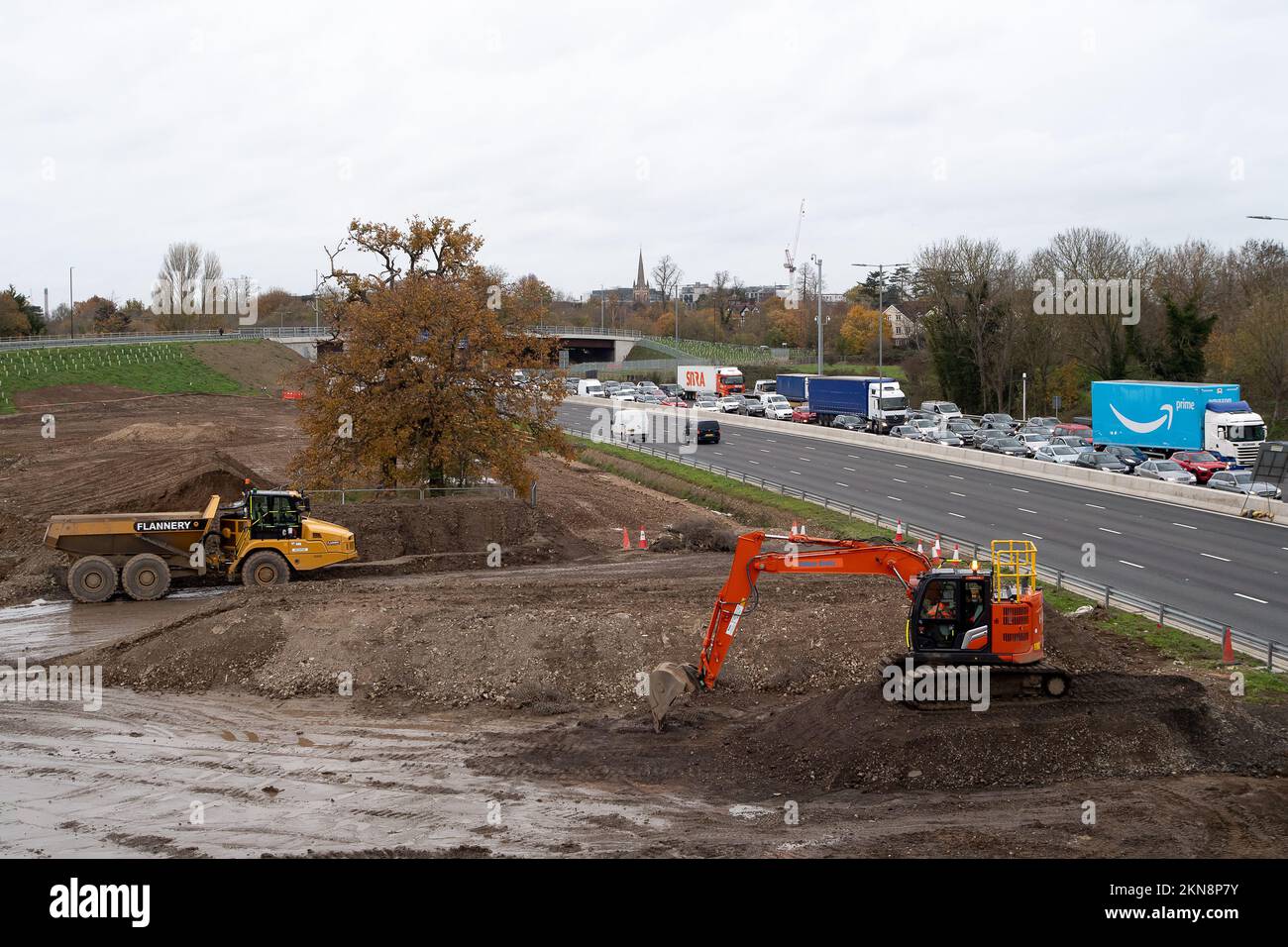 Slough, Berkshire, UK. 27th November, 2022. The M4 Smart Motorway ...