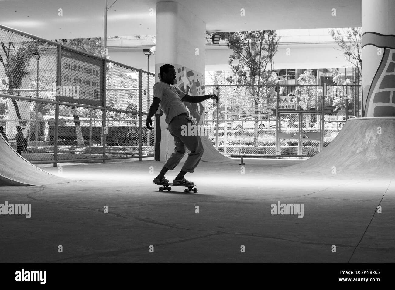 man skating in the skatepark Stock Photo - Alamy