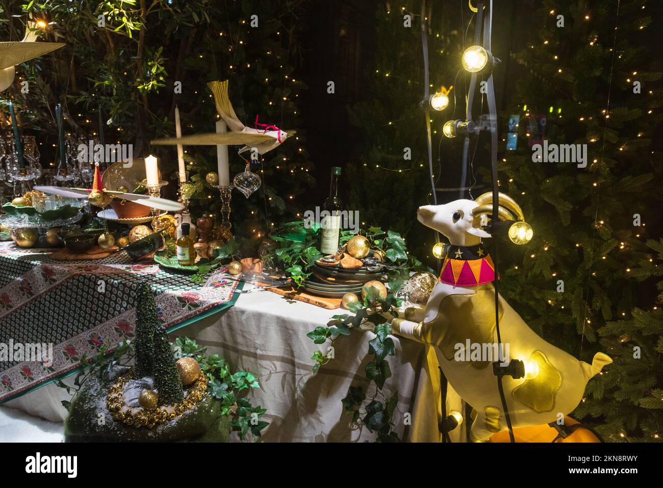 PARIS, FRANCE -NOVEMBER 13, 2022: Christmas in Paris. Christmas ...