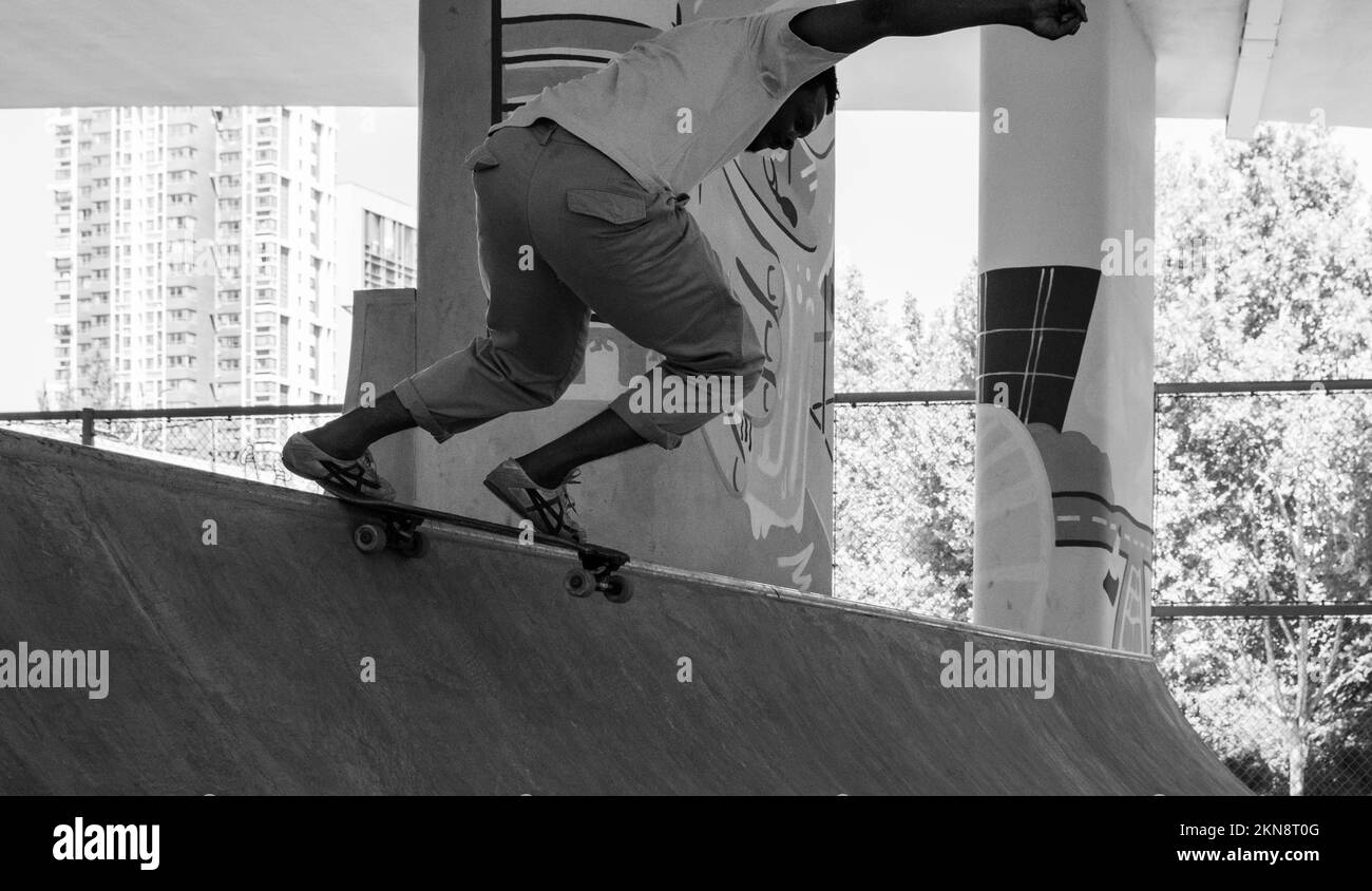 man skating in the skatepark Stock Photo - Alamy