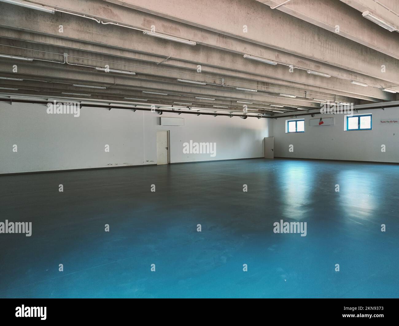 Two doors interior hi-res stock photography and images - Alamy