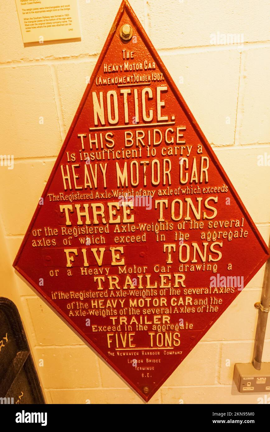 England, Sussex, Bluebell Railway, Sheffield Park Station, Bluebell ...