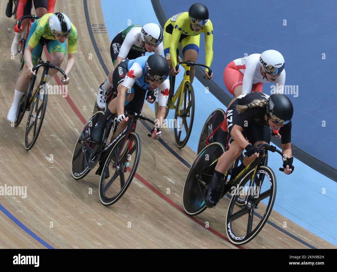 Maggie COLES-LYSTER of Canada in the Women's 10km Scratch Race - Finals ...