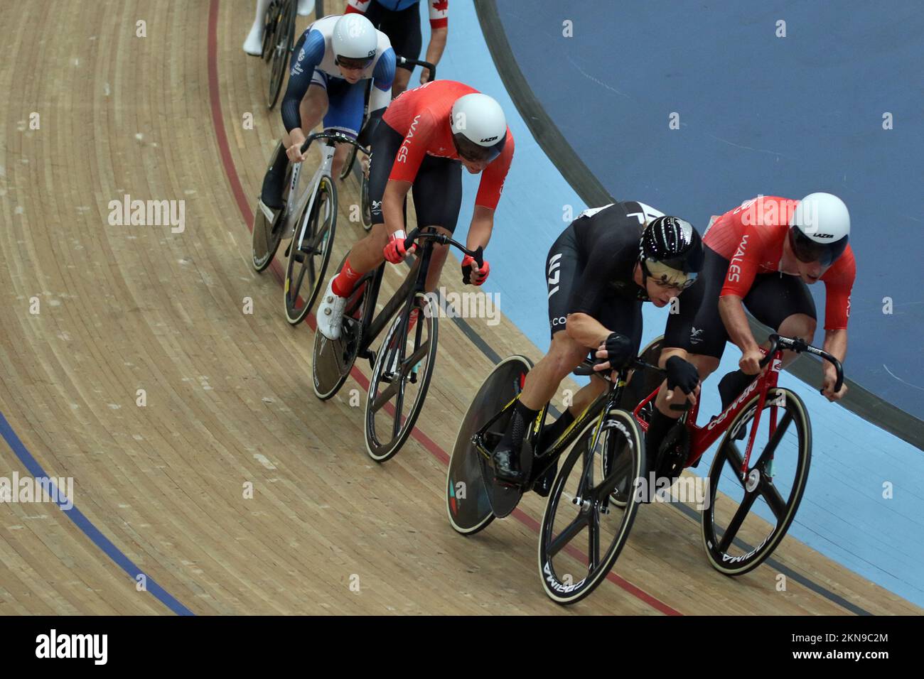 Aaron GATE of New Zealand in the Men's 40k points race cycling at the ...