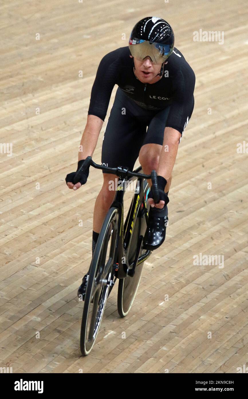 Aaron GATE of New Zealand in the Men's 40k points race cycling at the ...