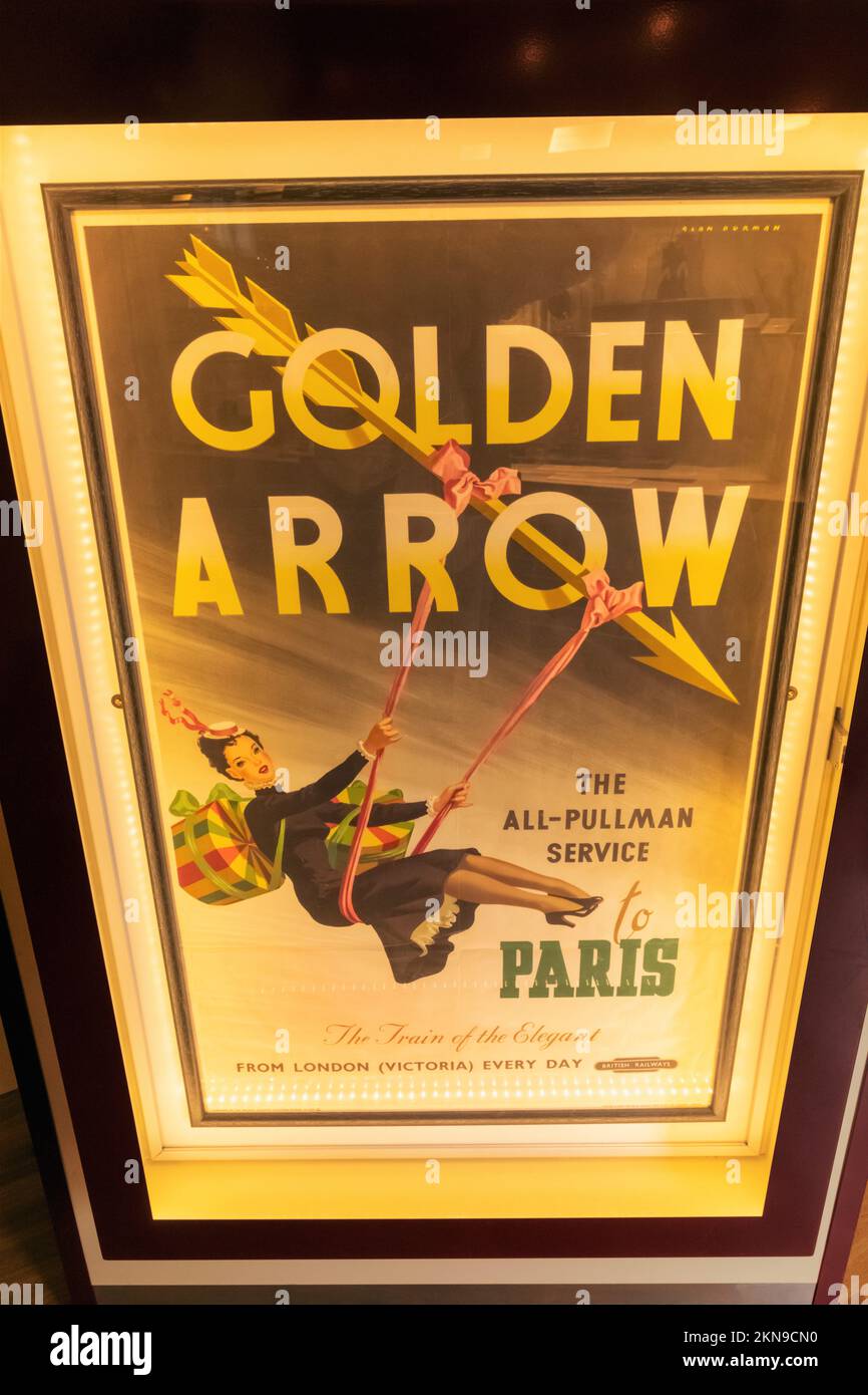 Golden arrow poster hi-res stock photography and images - Alamy